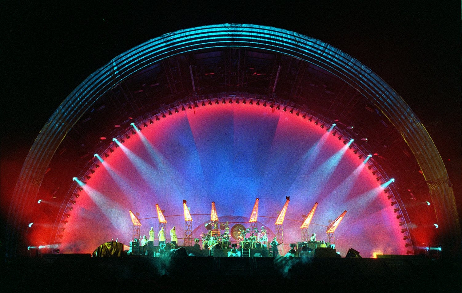 Pink Floyd rocks Ohio Stadium in historic 1988 concert