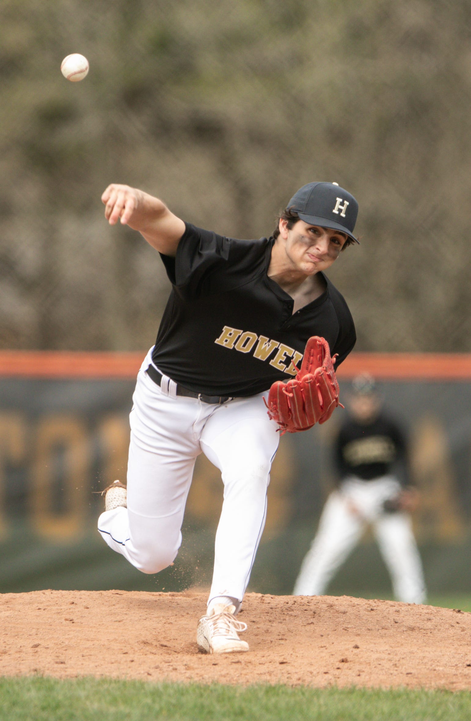 ‘Twin telepathy’ helps Howell sweep Brighton in baseball