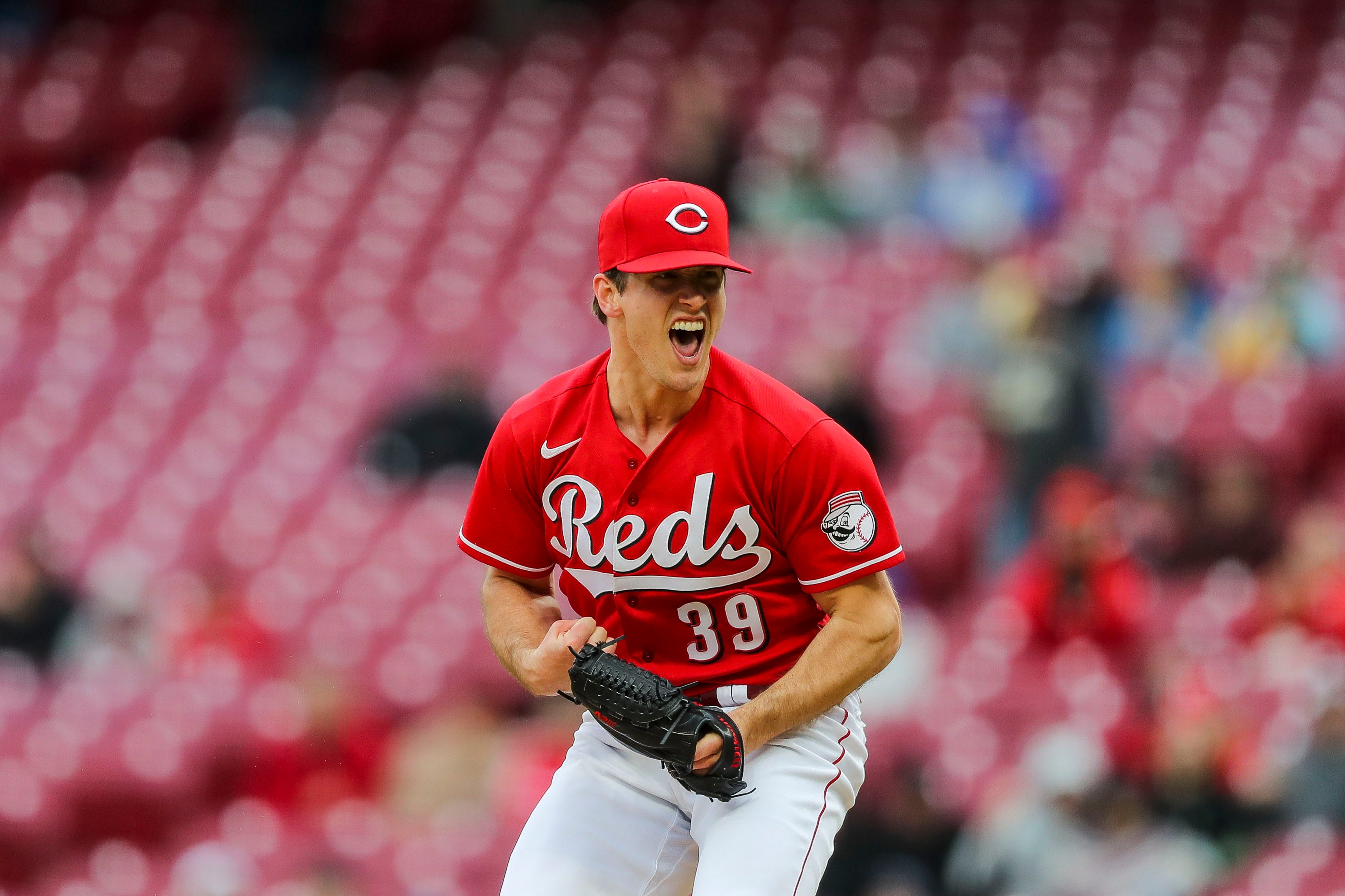 Lucas Sims sparks Reds in win vs. Pirates with bullpen outing