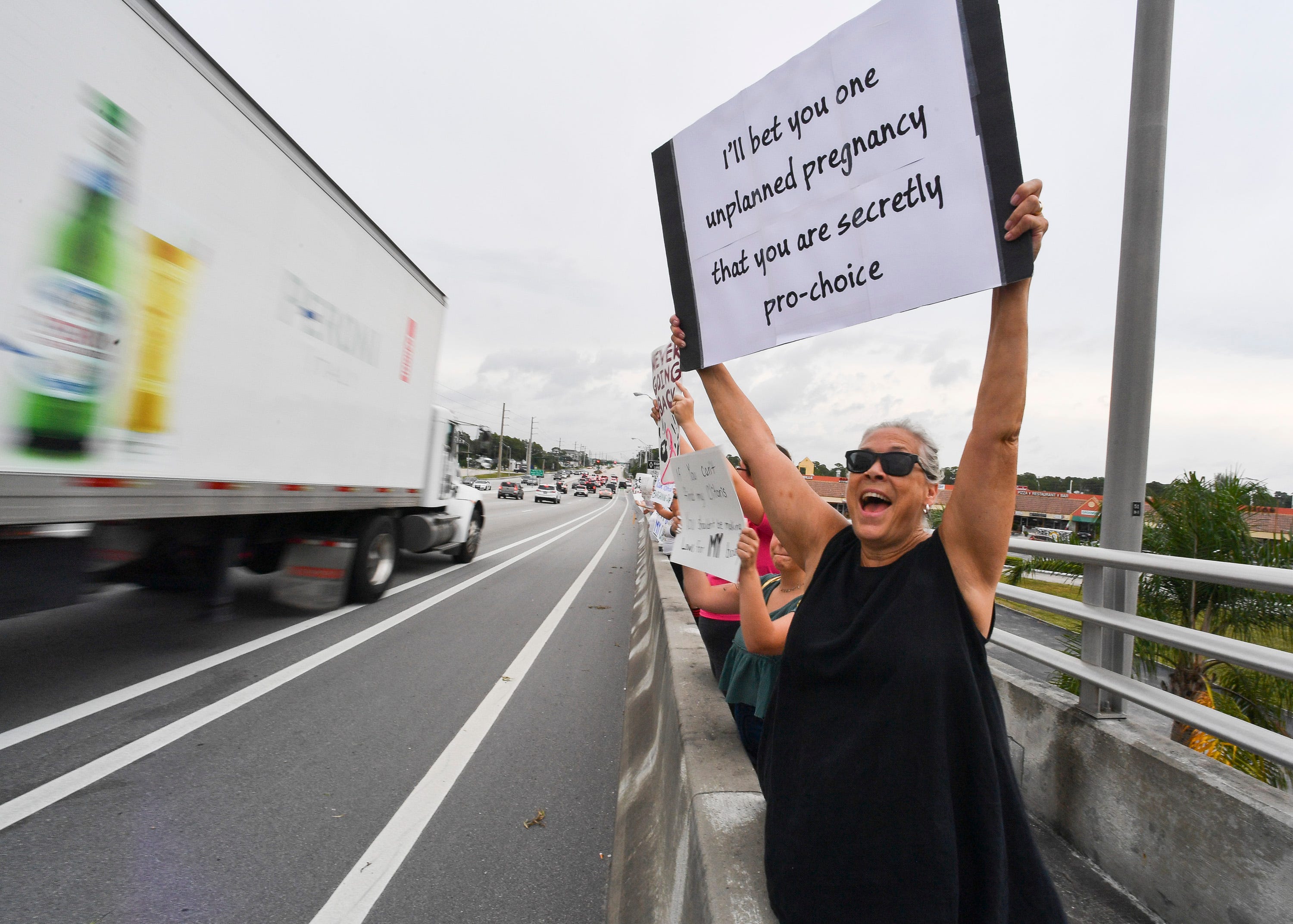 Roe rally: Pro-choice protesters gather in Stuart for abortion rights