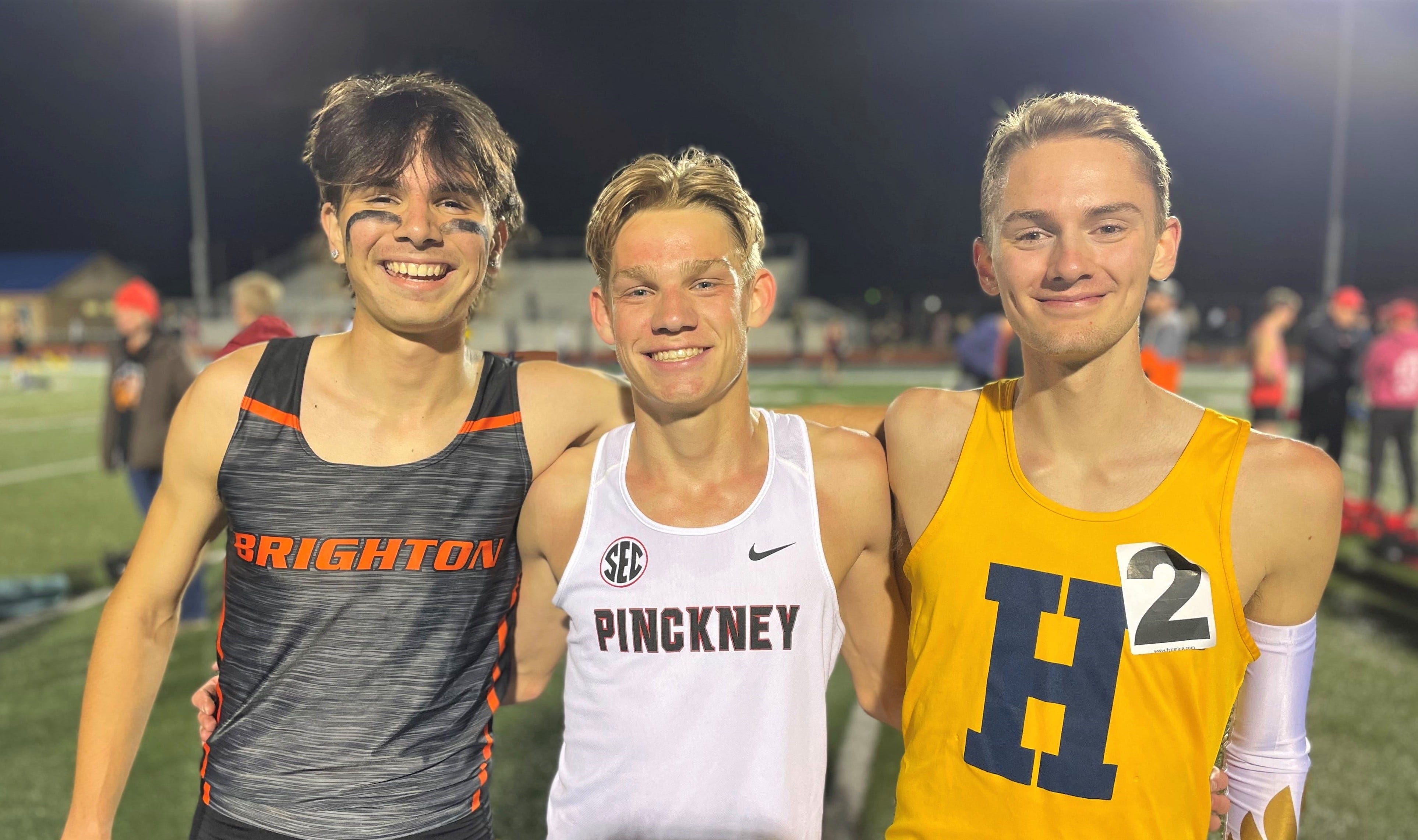 Hartland's Riley Hough runs 7th-fastest 3,200 in Michigan history