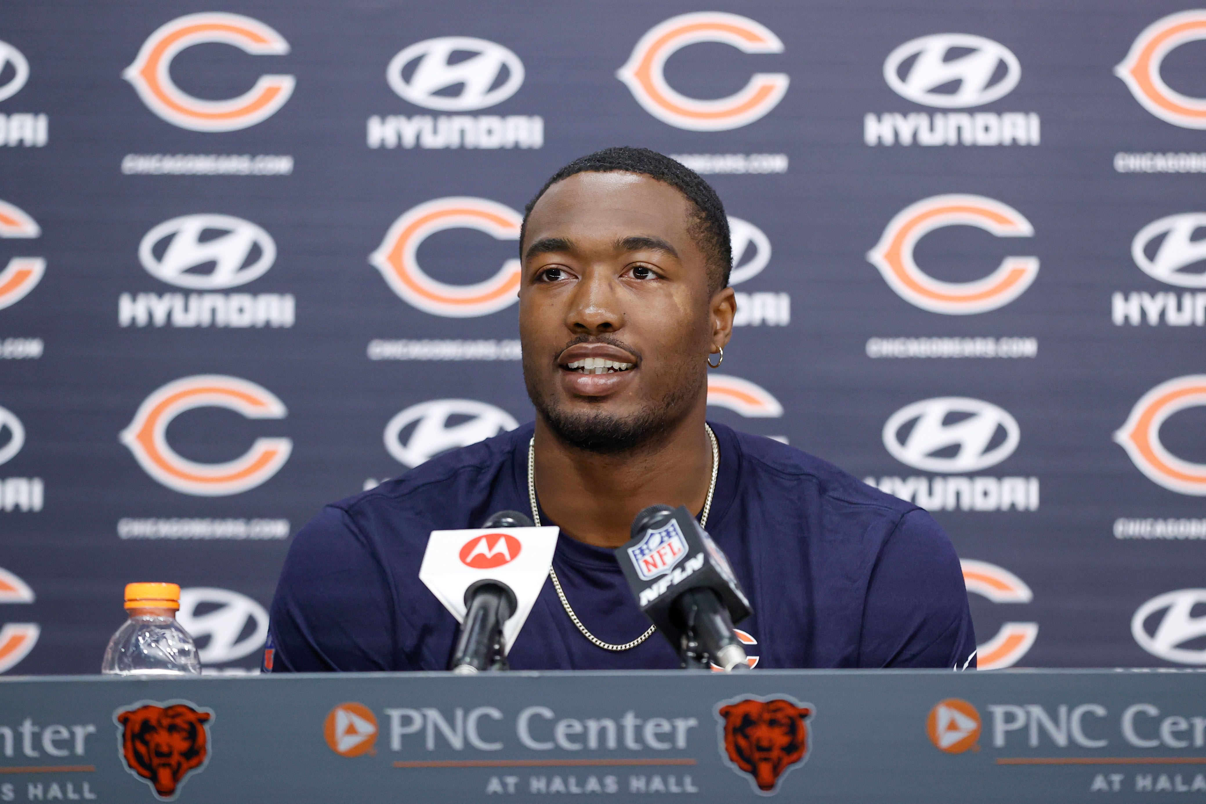 Dominique Robinson talks to Chicago Bears media for the first time