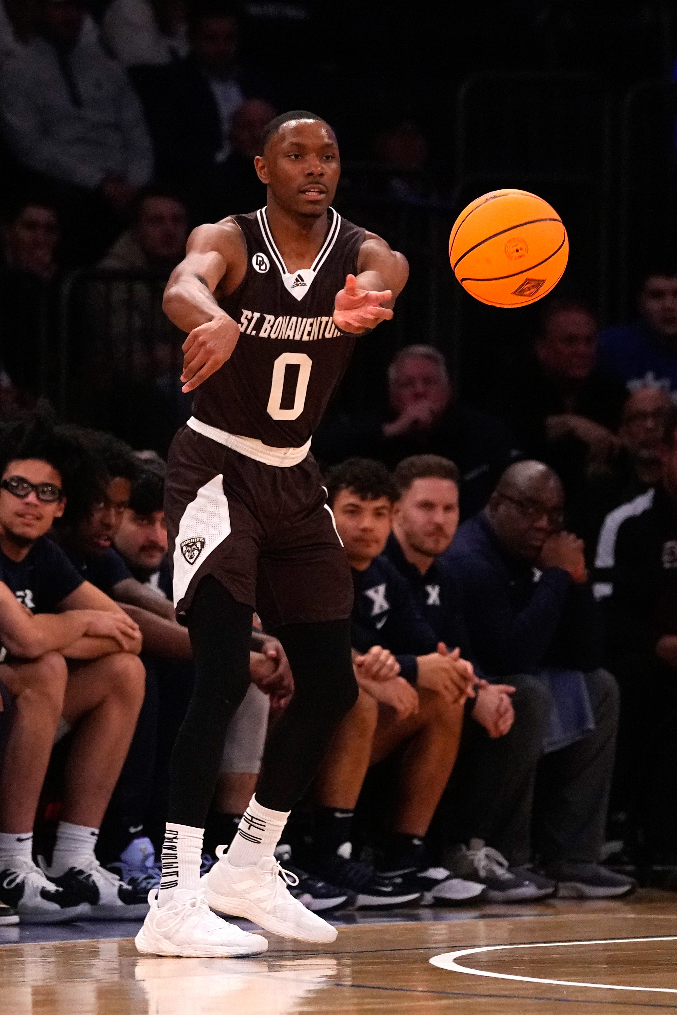 Florida basketball adds another transfer: Point guard Kyle Lofton