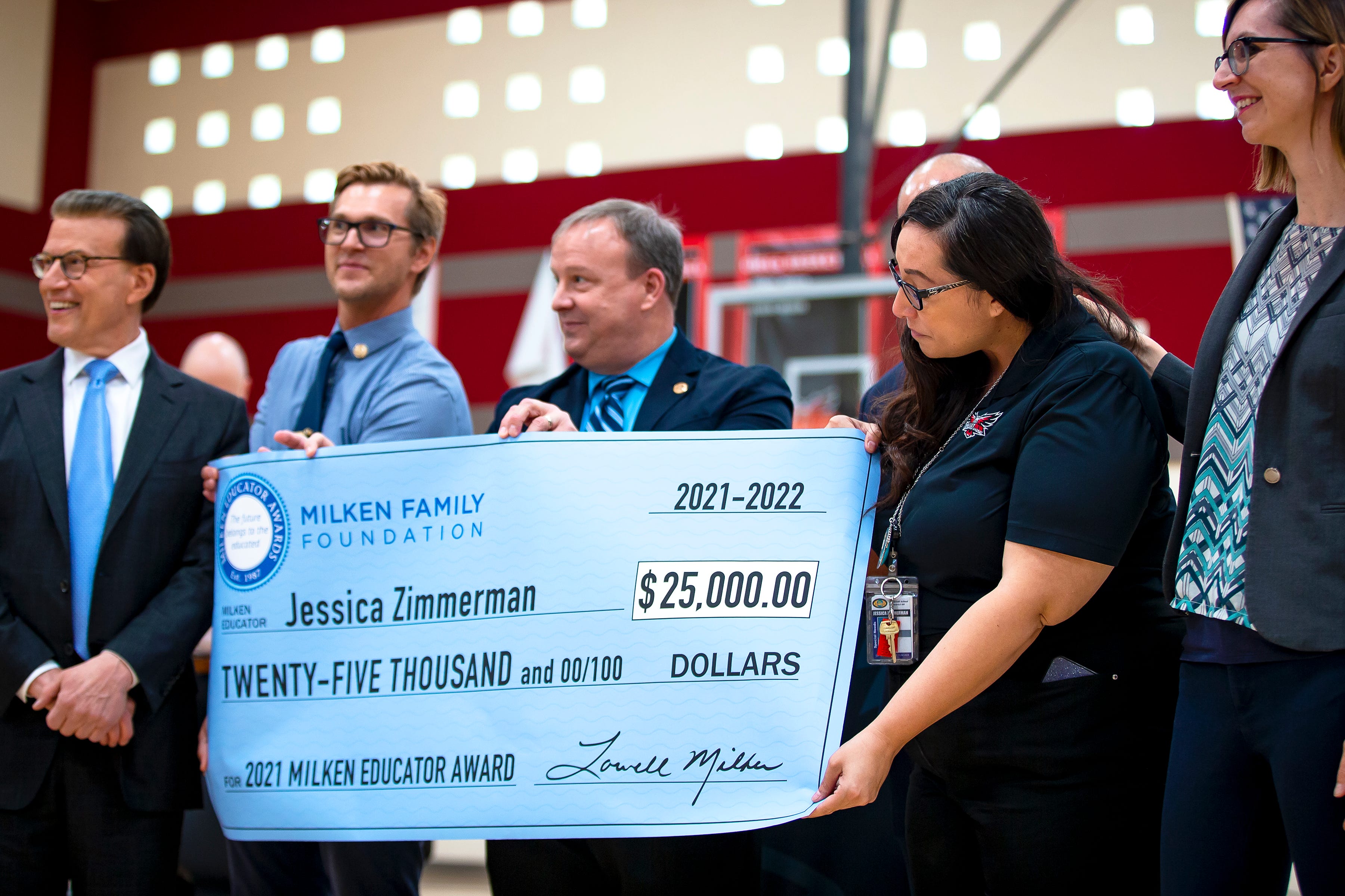 Arizona board sets guidelines for teacher-student communication