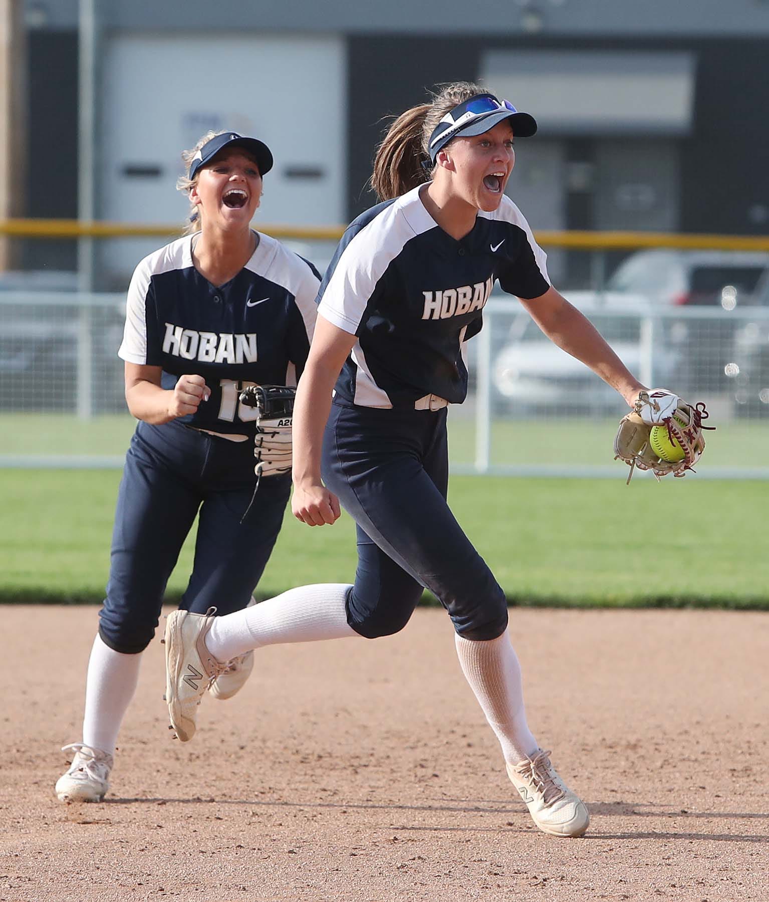 Robyn Ryan, Ellie Hardman lead Hoban to Division II district title