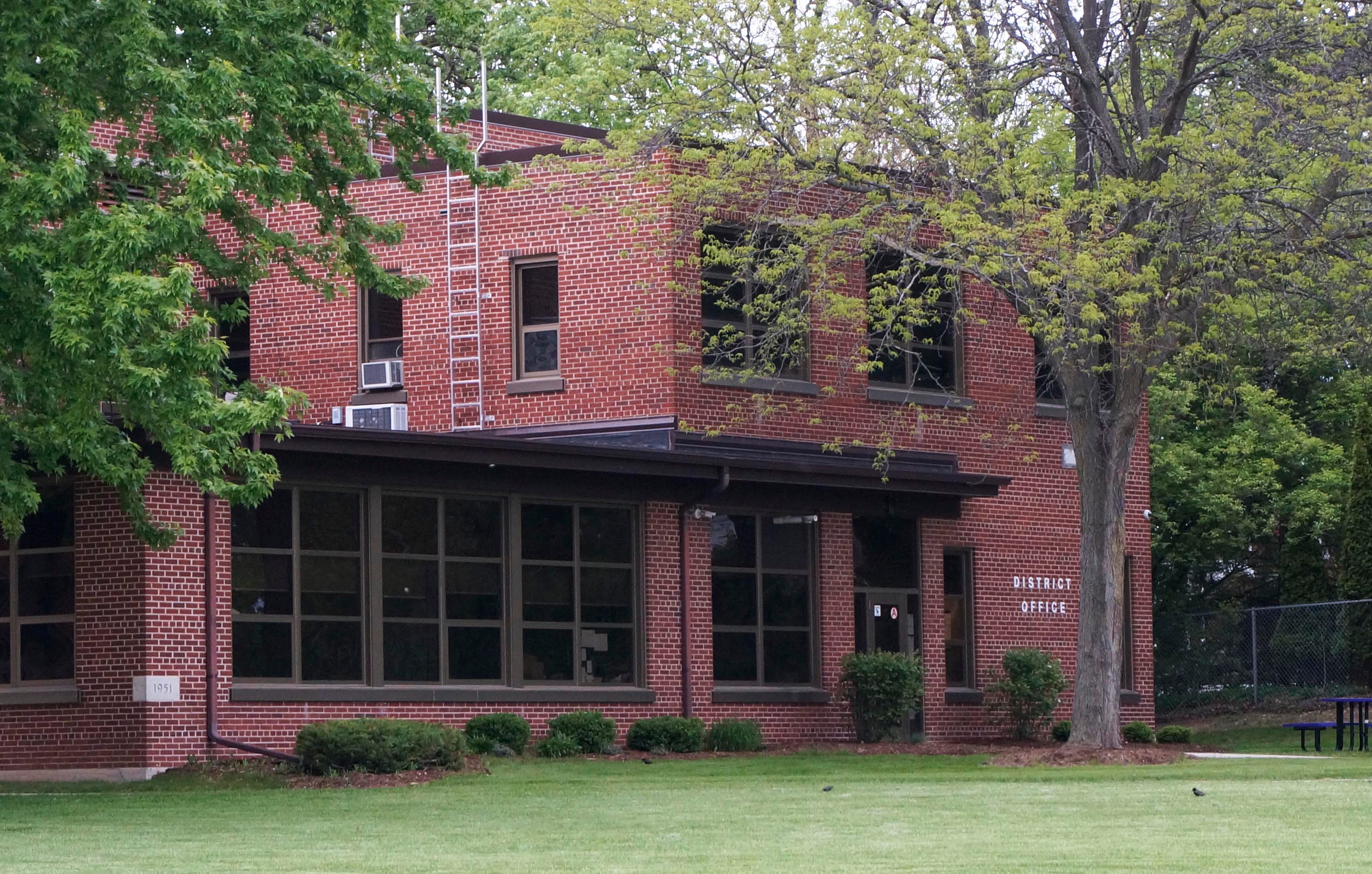 Kiel school board doesn't discuss Title IX investigation at meeting