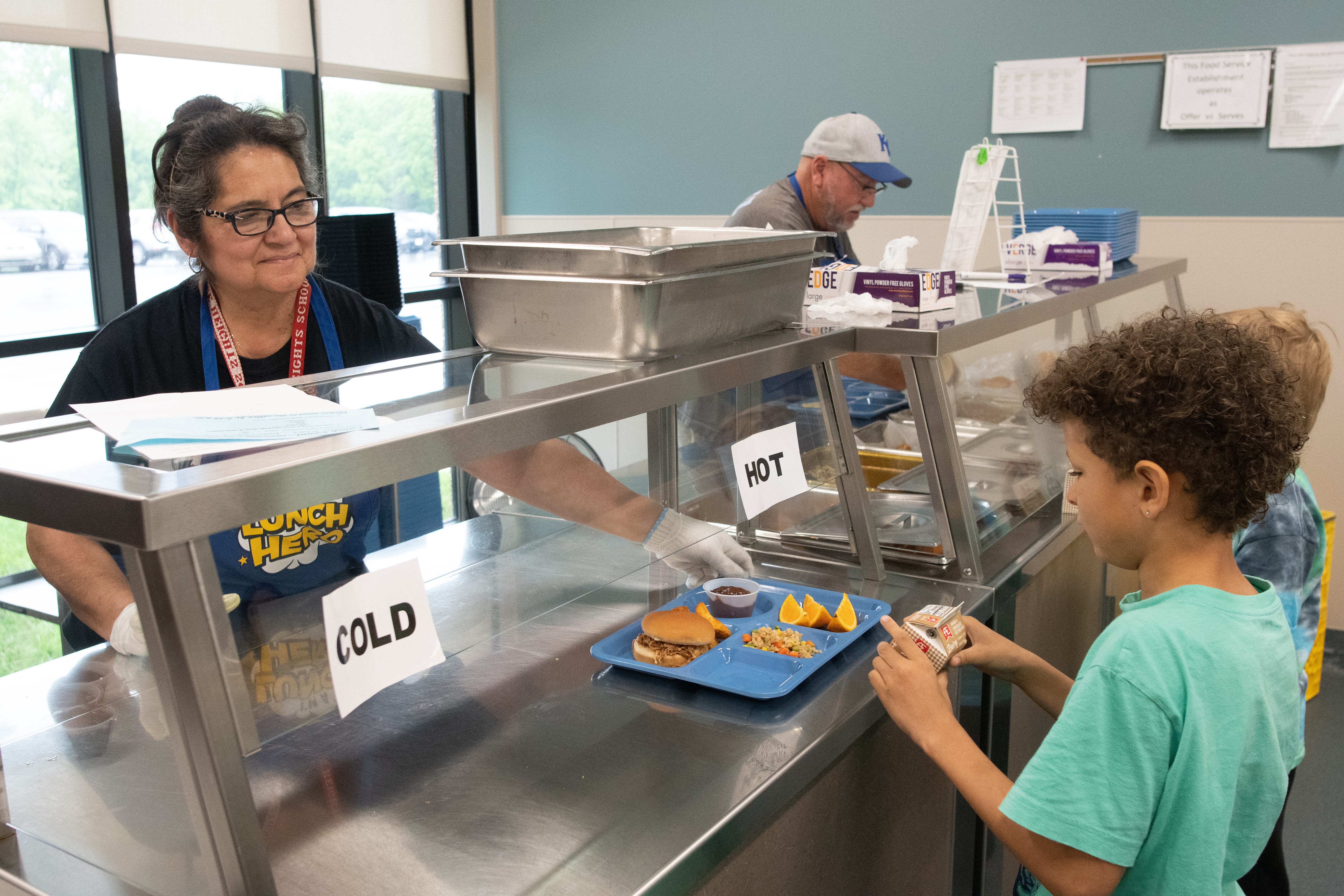Free school lunch, breakfast application coming back to Kansas schools