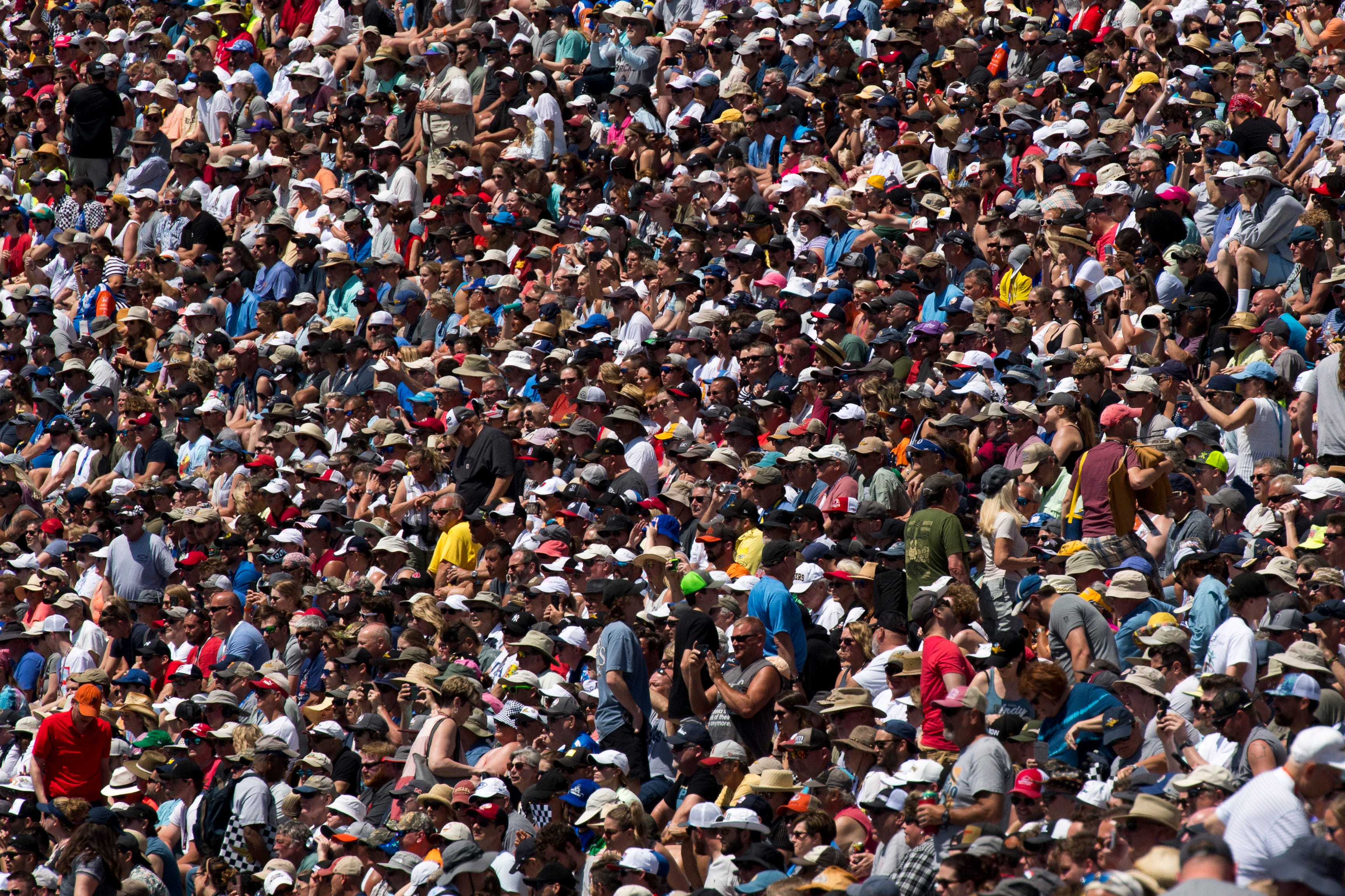 Indy 500 crowd size: Biggest crowd since 2016 draws 325,000 people