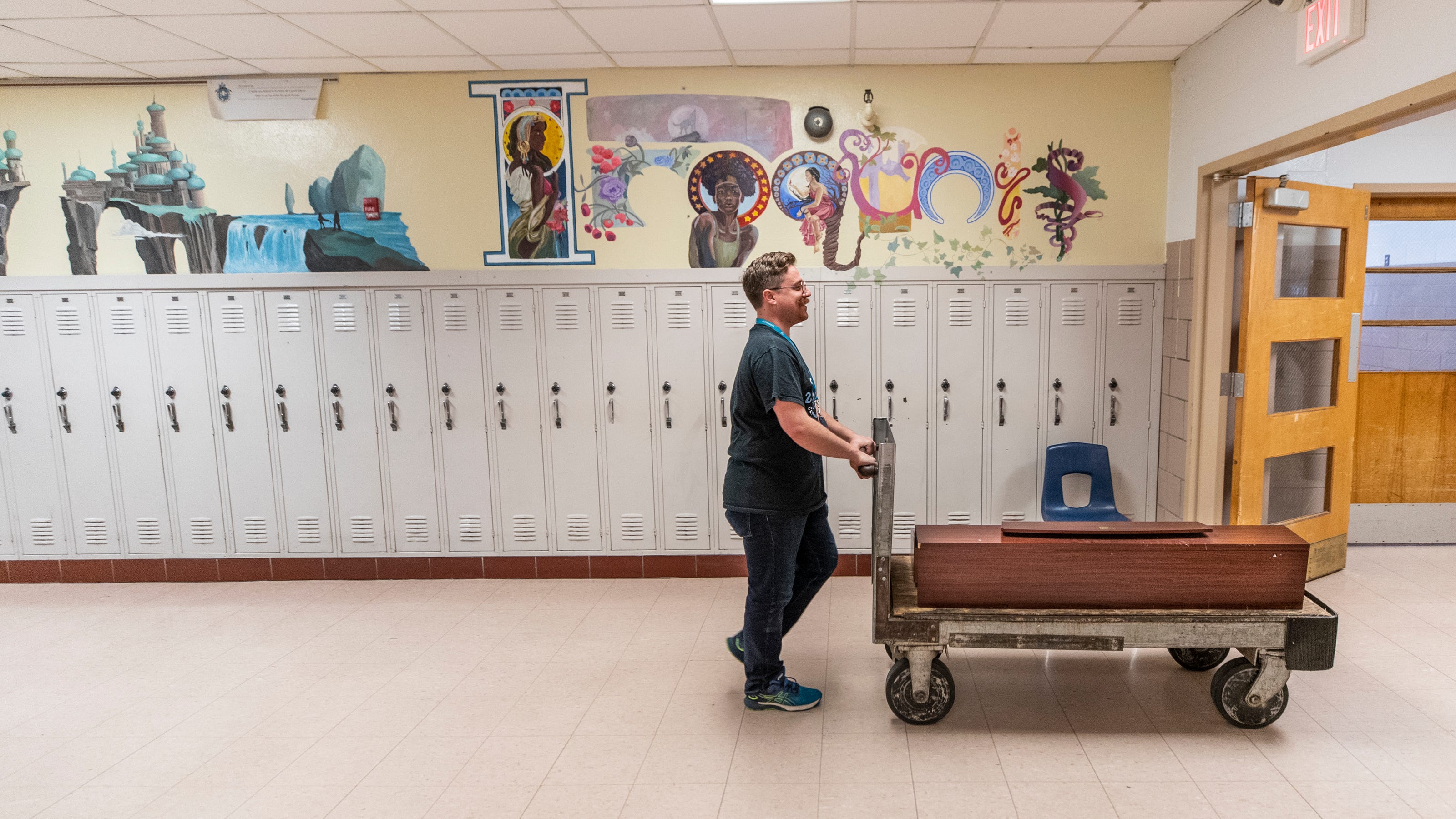 JCPS Facing Unprecedented Number Of Vacancies Amid Teacher Shortage jcps-facing-unprecedented-number-of-vacancies-amid-teacher-shortage