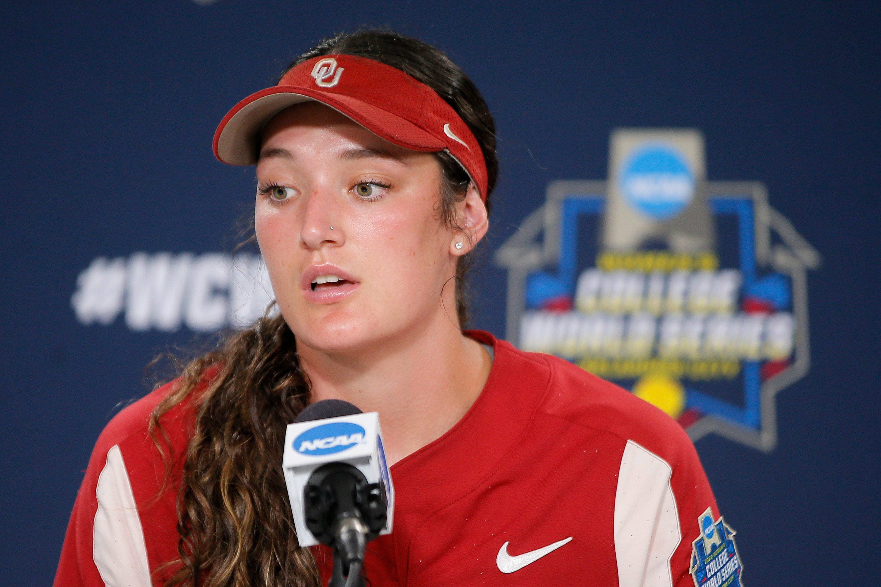 WCWS 2022: Chelsea Alexander's promise to OSU's Kenny Gajewski