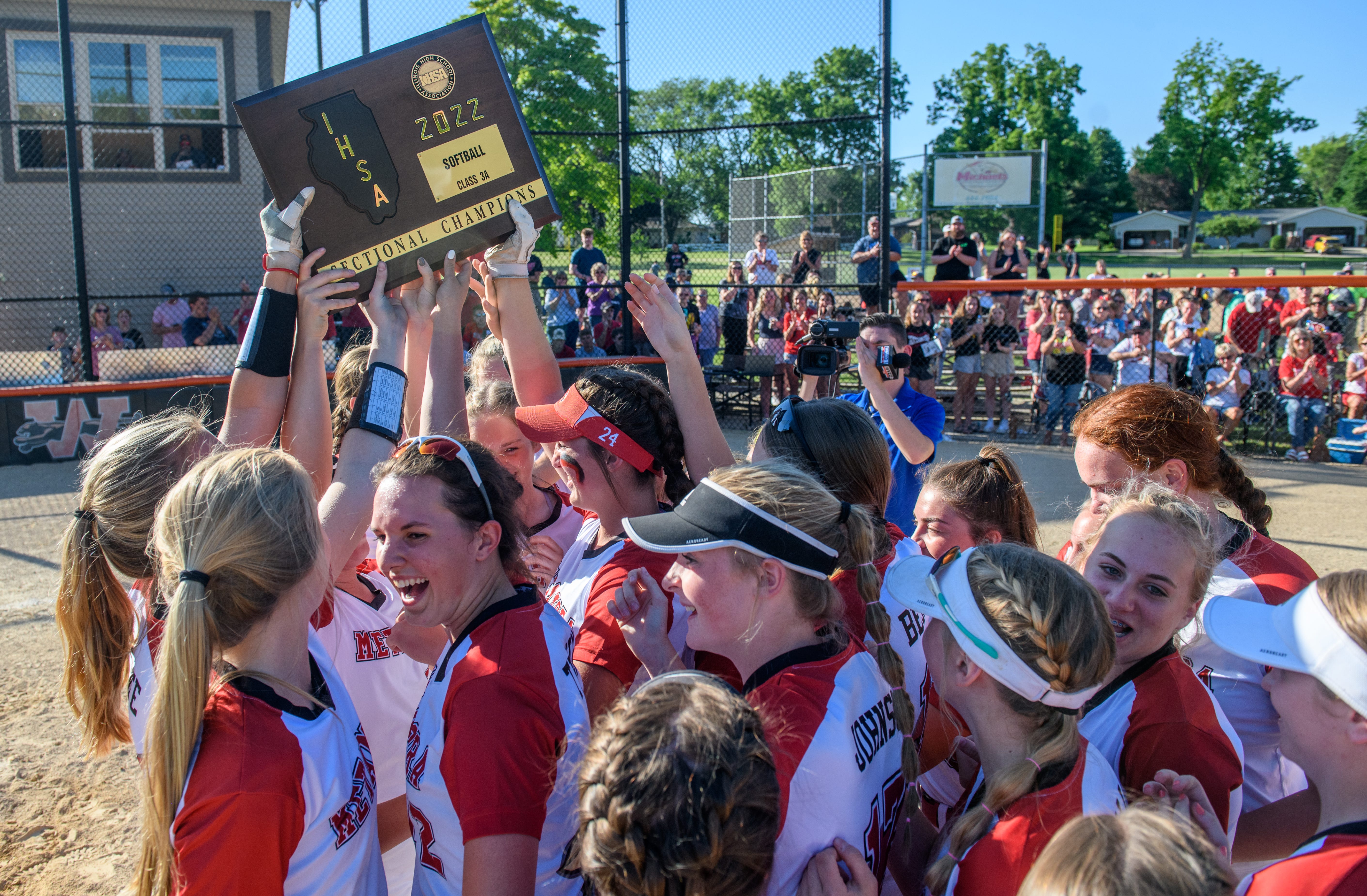 IHSA softball: Metamora beats East Peoria to win Class 3A sectional