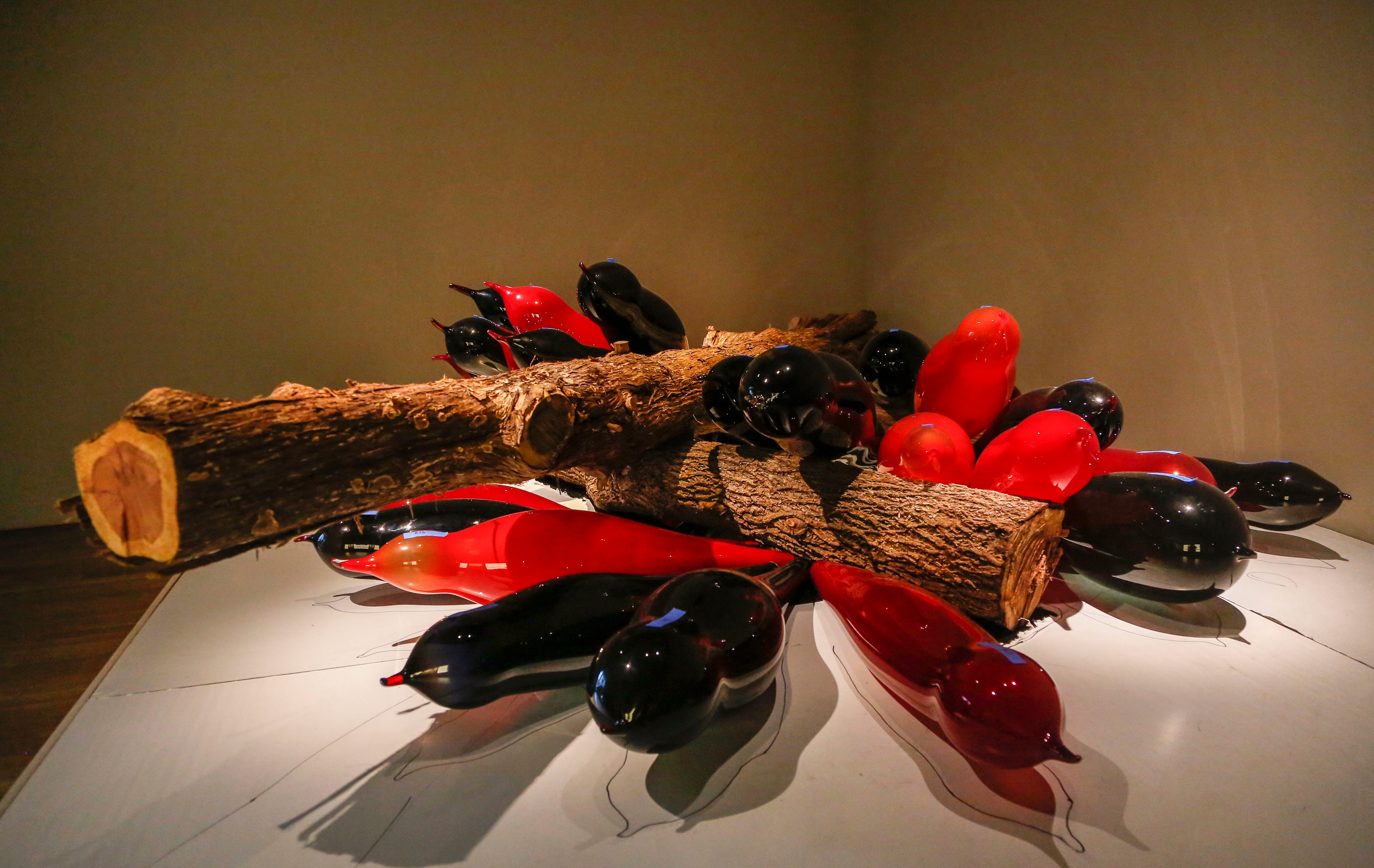 'Chihuly Then and Now' brings new works by iconic glass artist to OKC