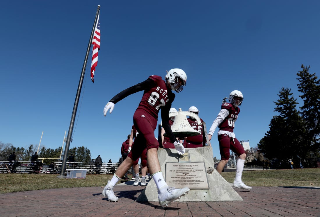 Life at Alma, small Michigan colleges has changed during COVID-19