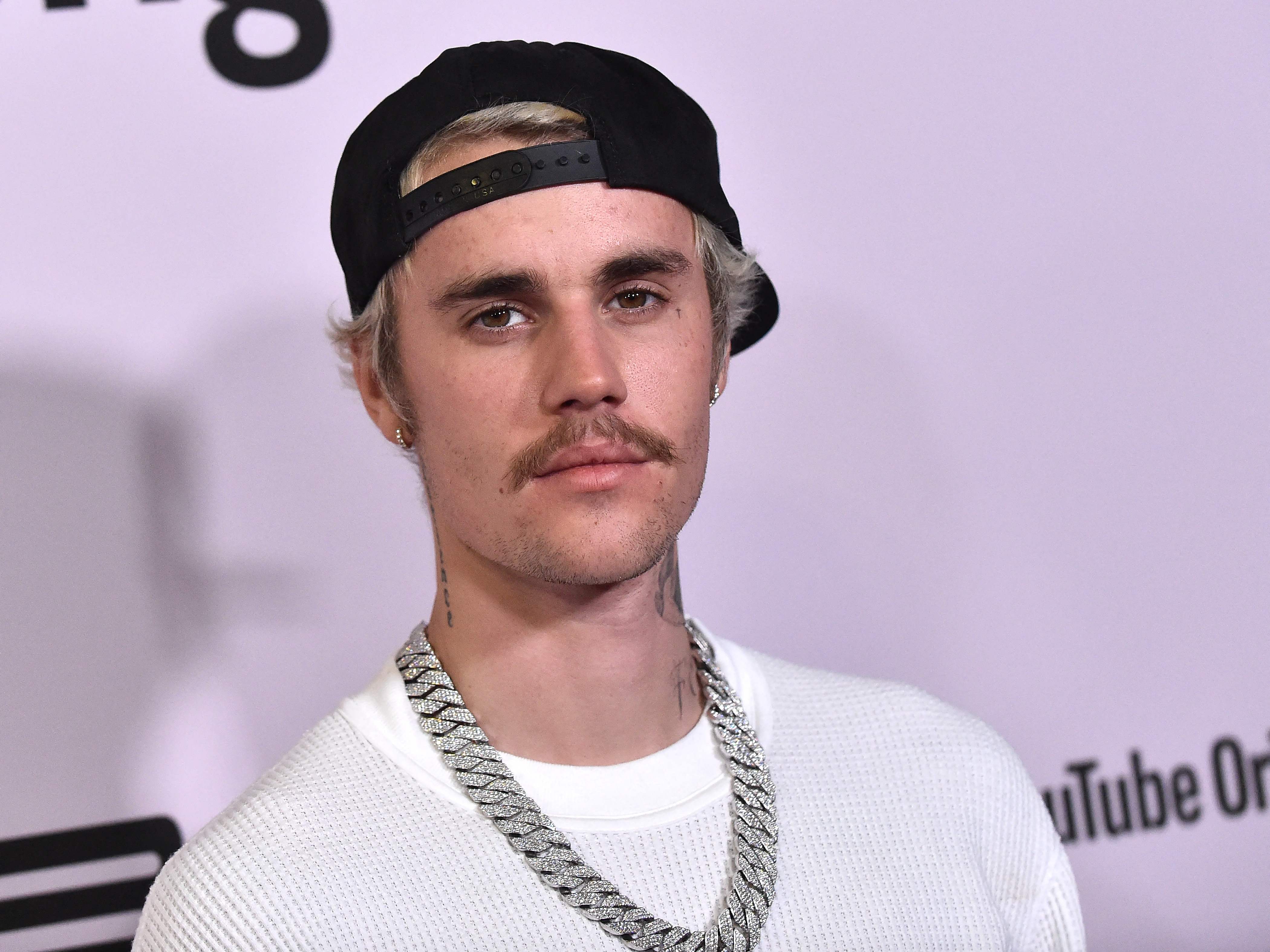 Fact Check No Link Between Bieber Facial Paralysis And Covid 19
