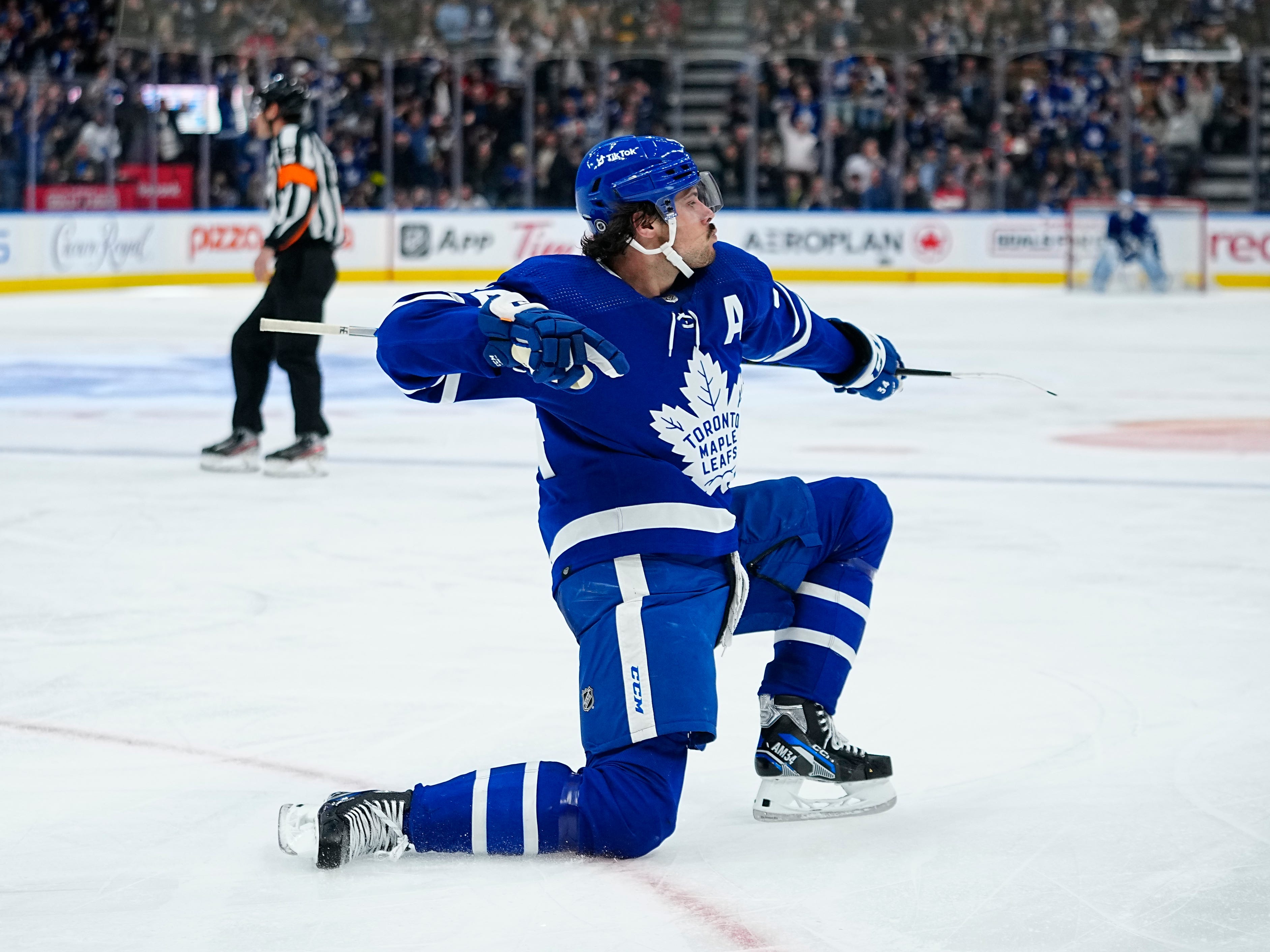 NHL awards: Auston Matthews wins Hart Trophy as league MVP