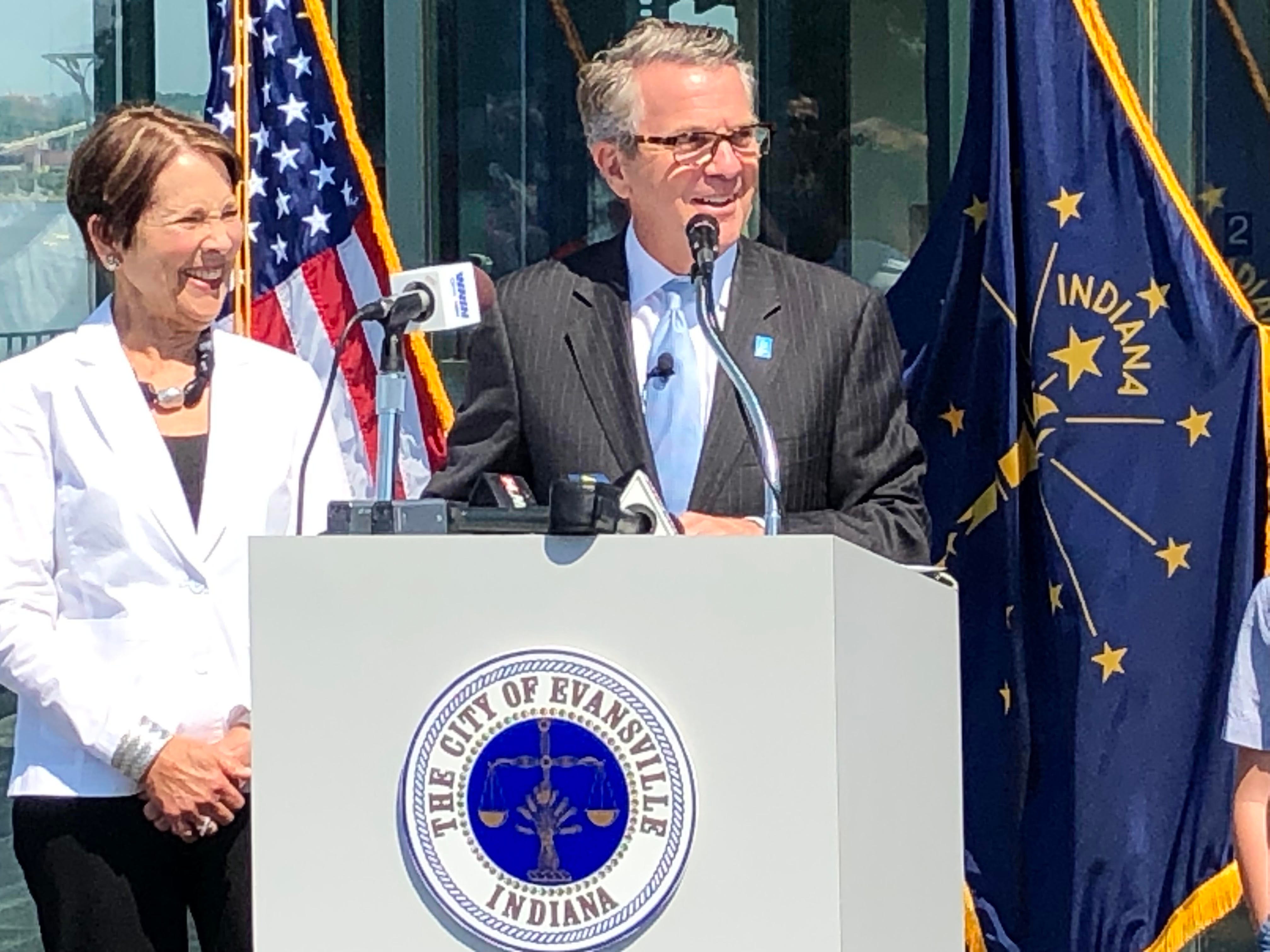 Evansville Mayor Lloyd Winnecke says he's not running for 4th term