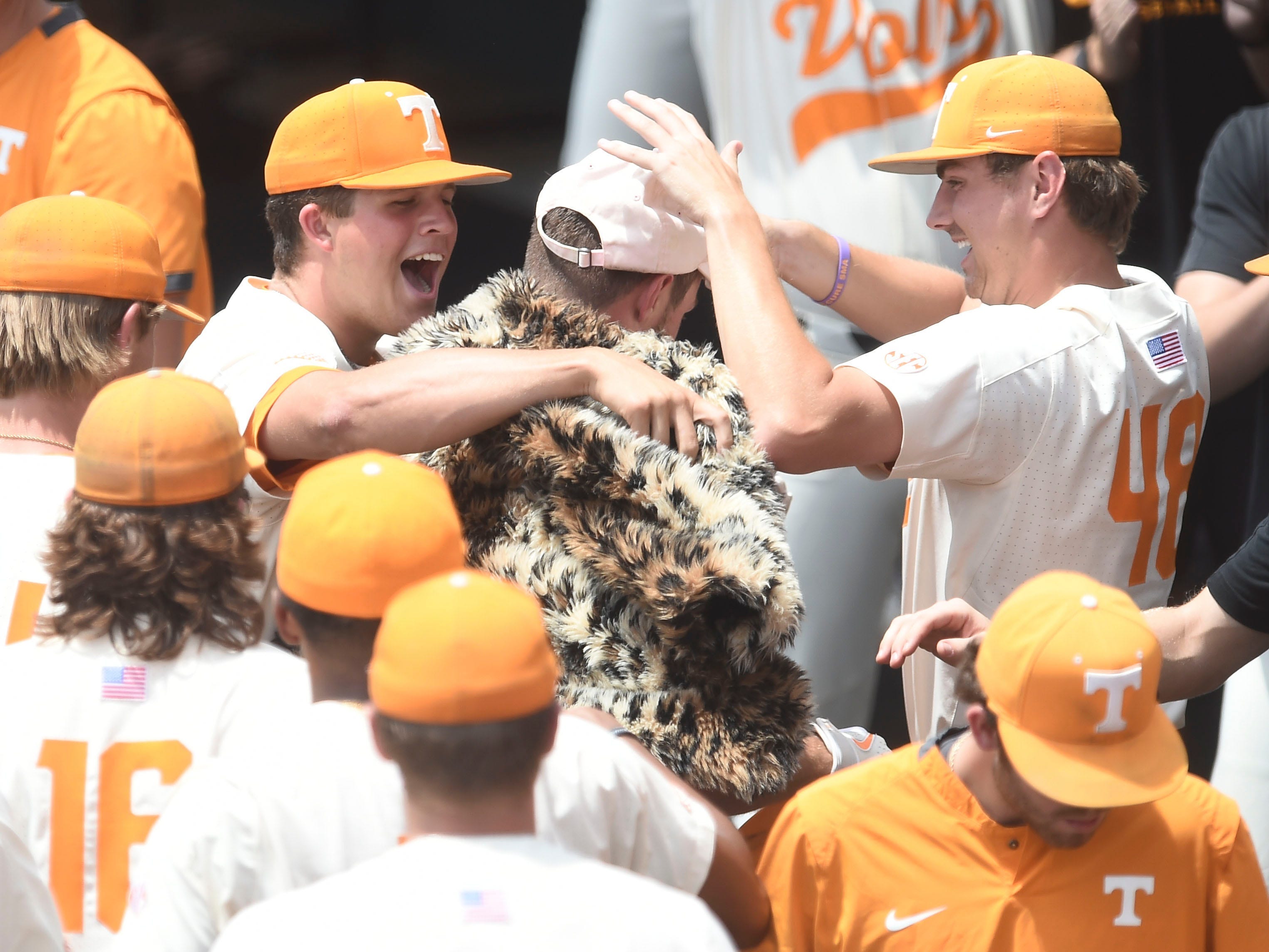 Tennessee baseball daddy hat, fur coat affected by NCAA rule proposal