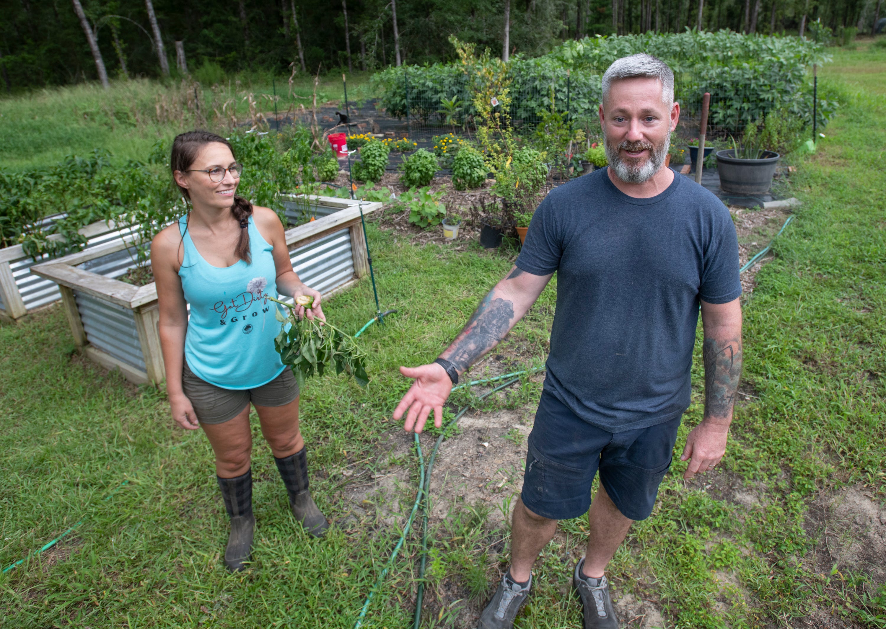 Hidden Oaks Homestead YouTube: Pace couple teaches how to homestead