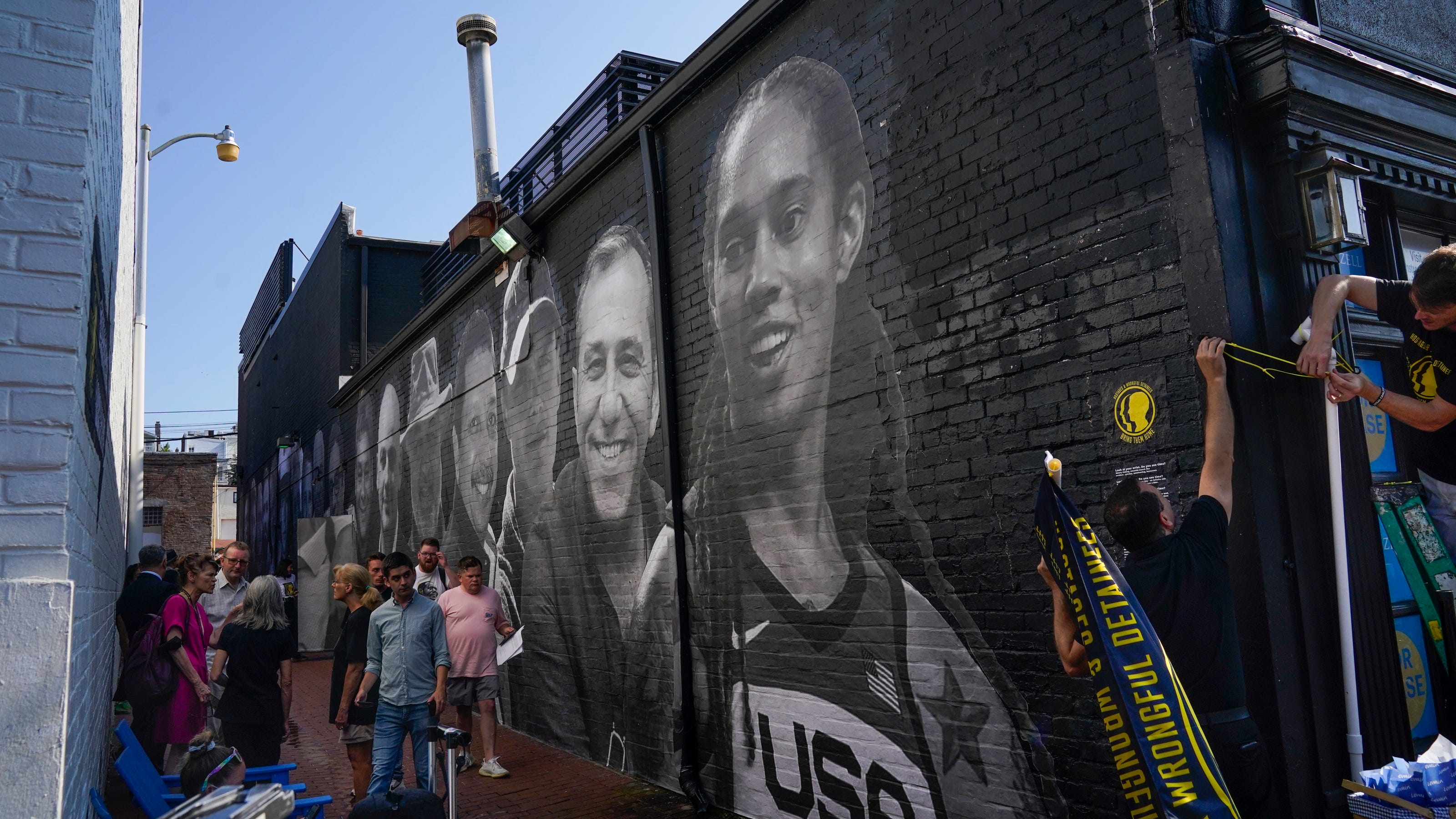 Brittney Griner news: Mural draws attention to wrongfully detained Brittney Griner news: Mural draws attention to wrongfully detained