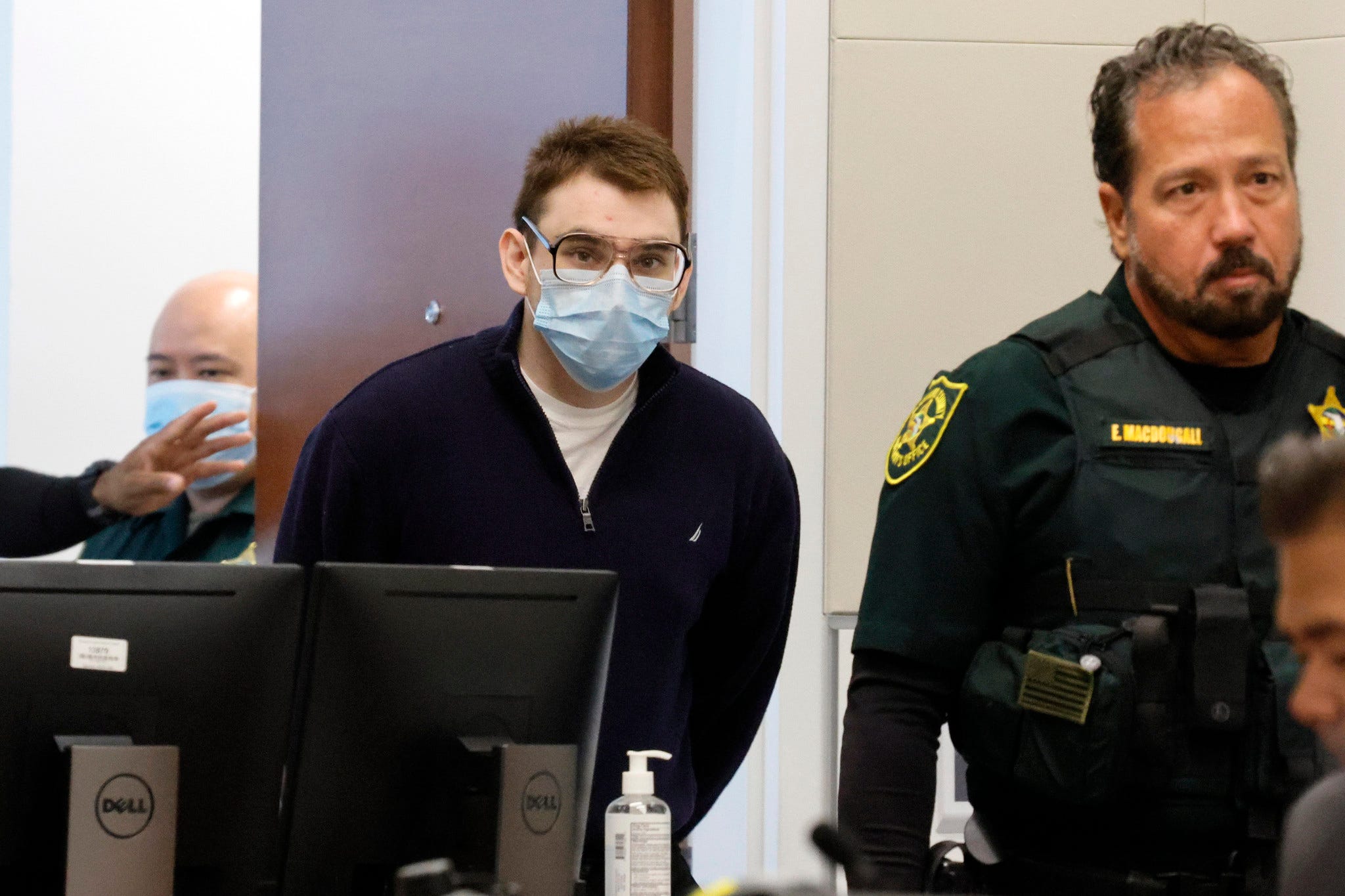 Live updates: Parkland shooter Nikolas Cruz sentencing trial, Day 4