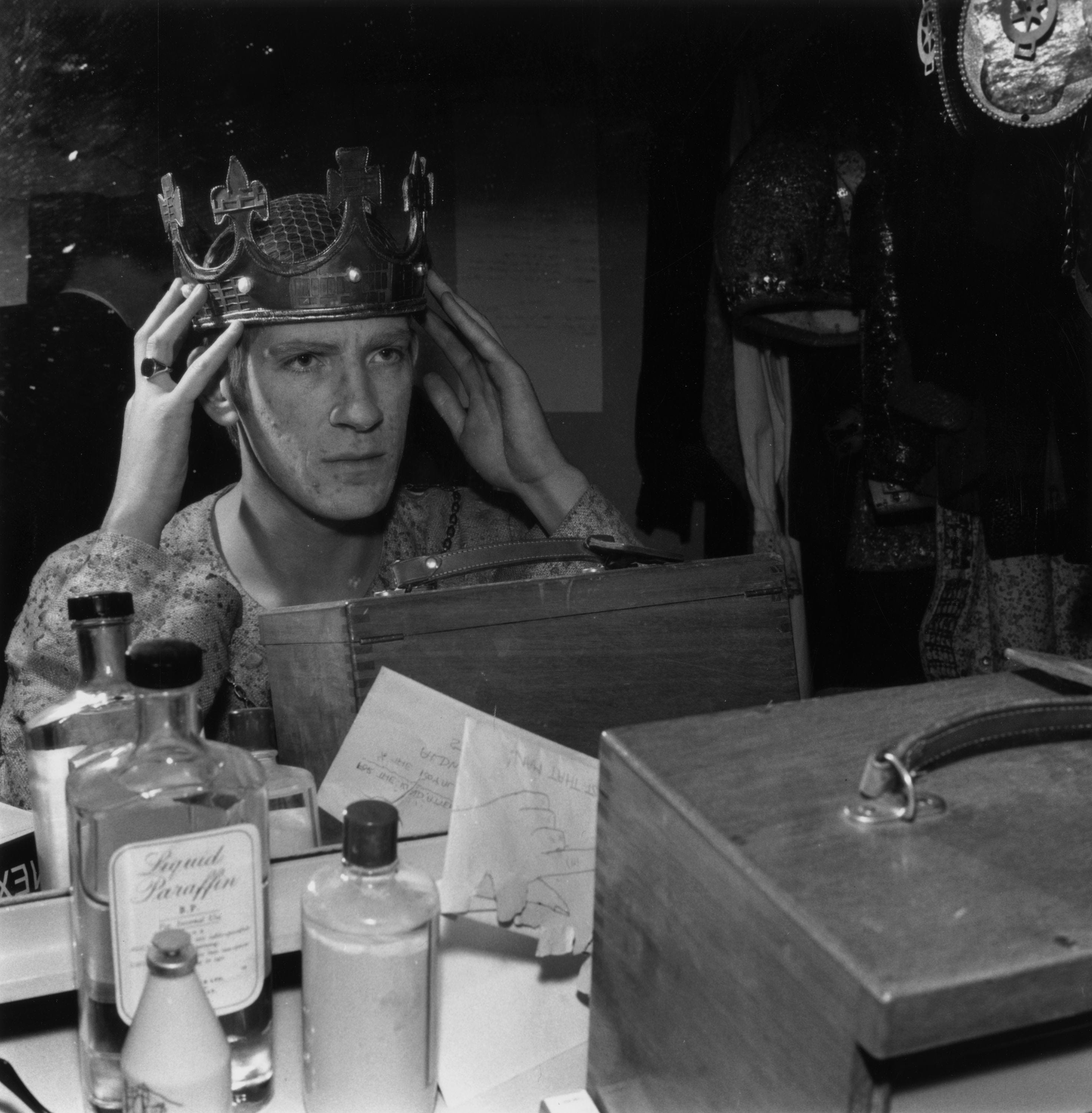 David Warner dies: 'Titanic,' 'The Omen,' 'Tron' actor was 80