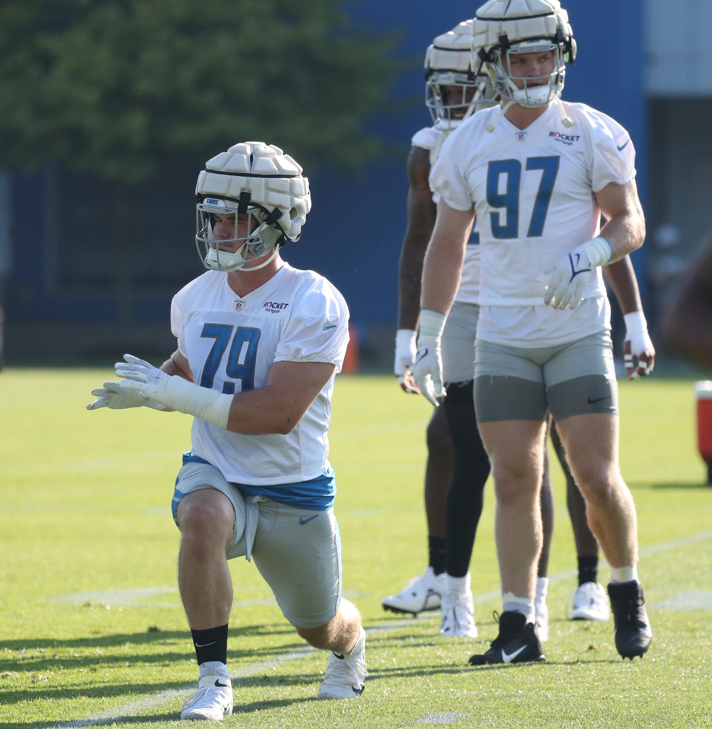 Detroit Lions' John Cominsky has new purpose for playing: Newborn girl