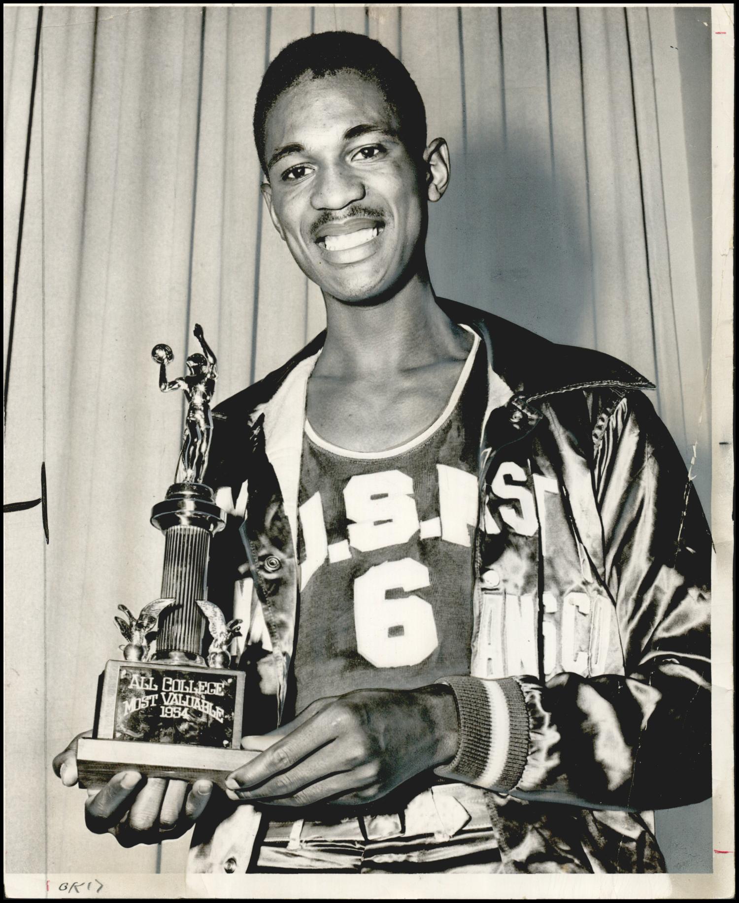 Bill Russell's airport chat with Hub Reed left NBA foe apologetic