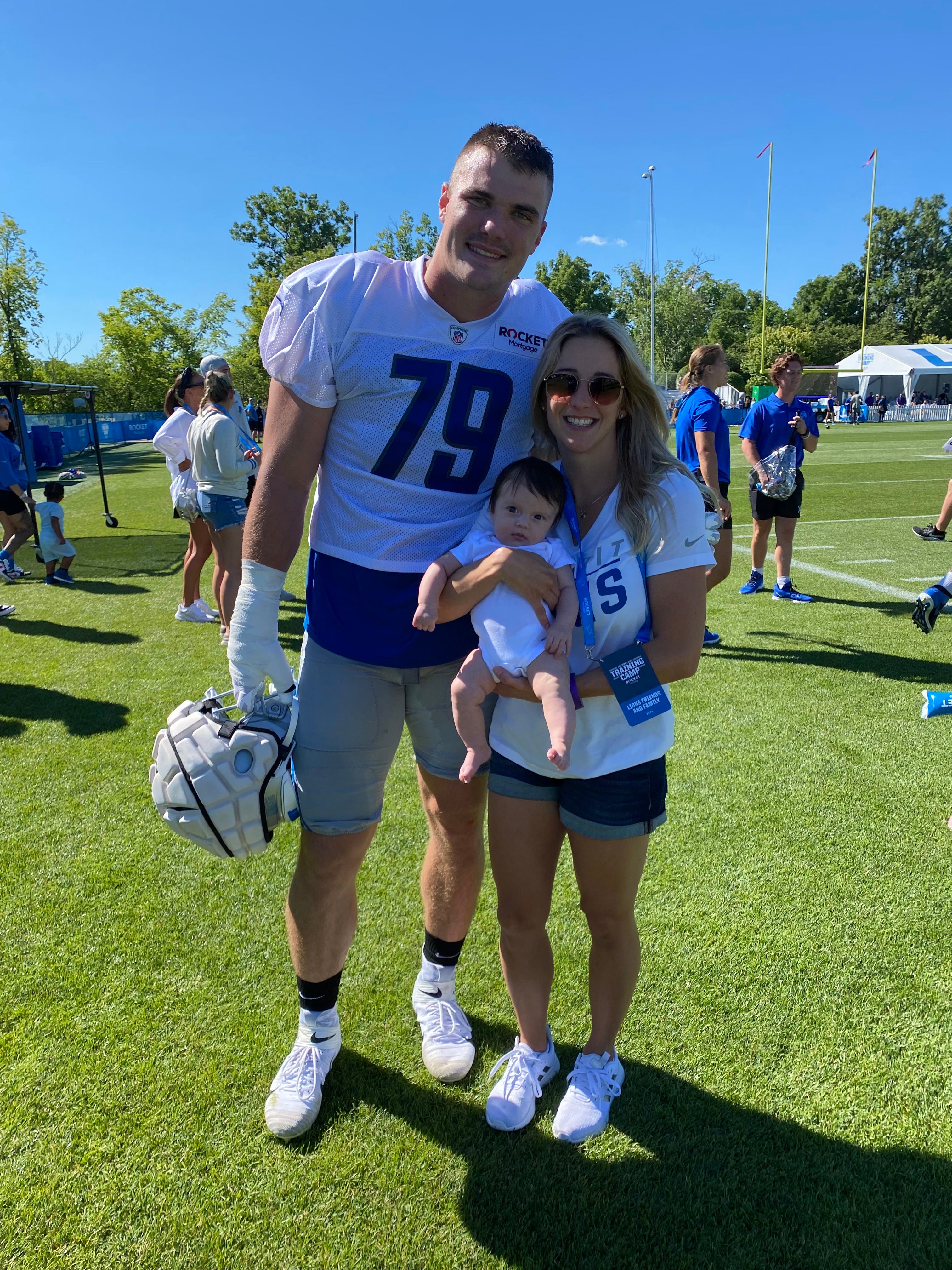 Detroit Lions' John Cominsky has new purpose for playing: Newborn girl