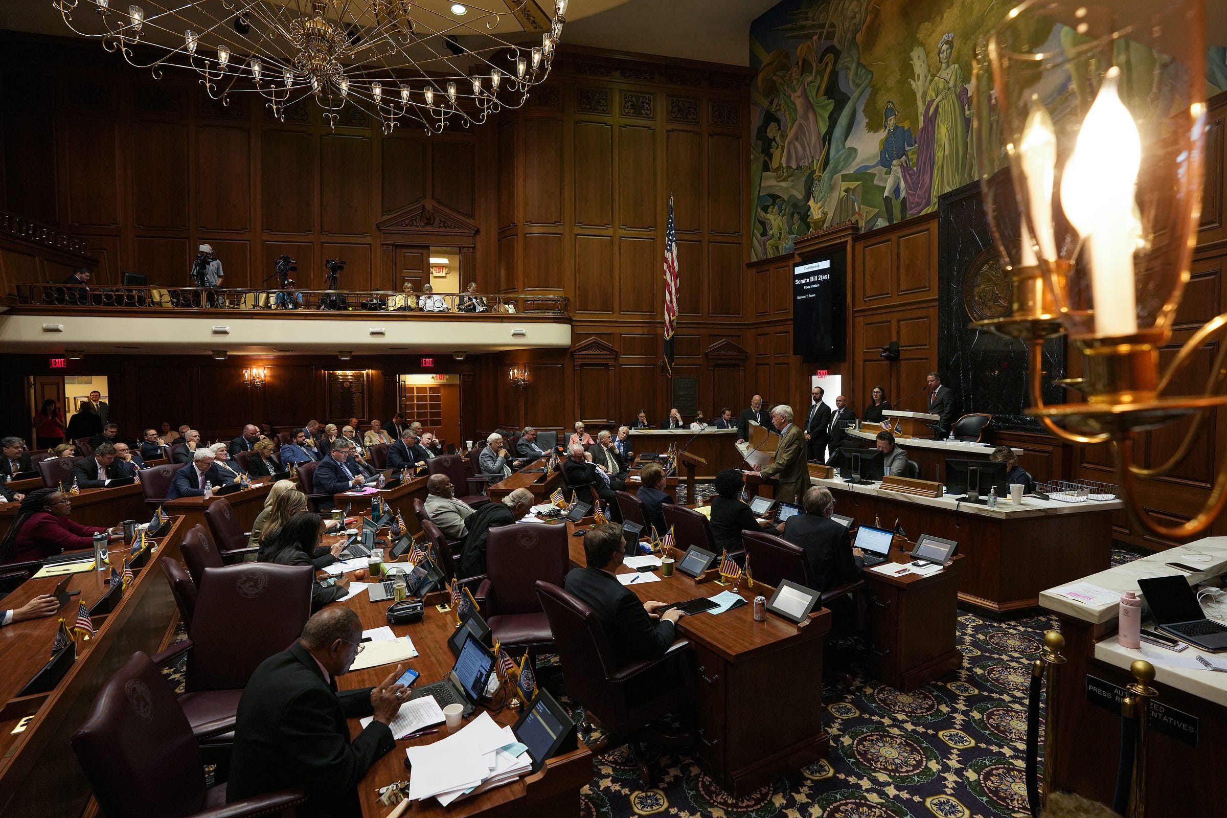 House, Senate approve Indiana taxpayer refund, family services bill