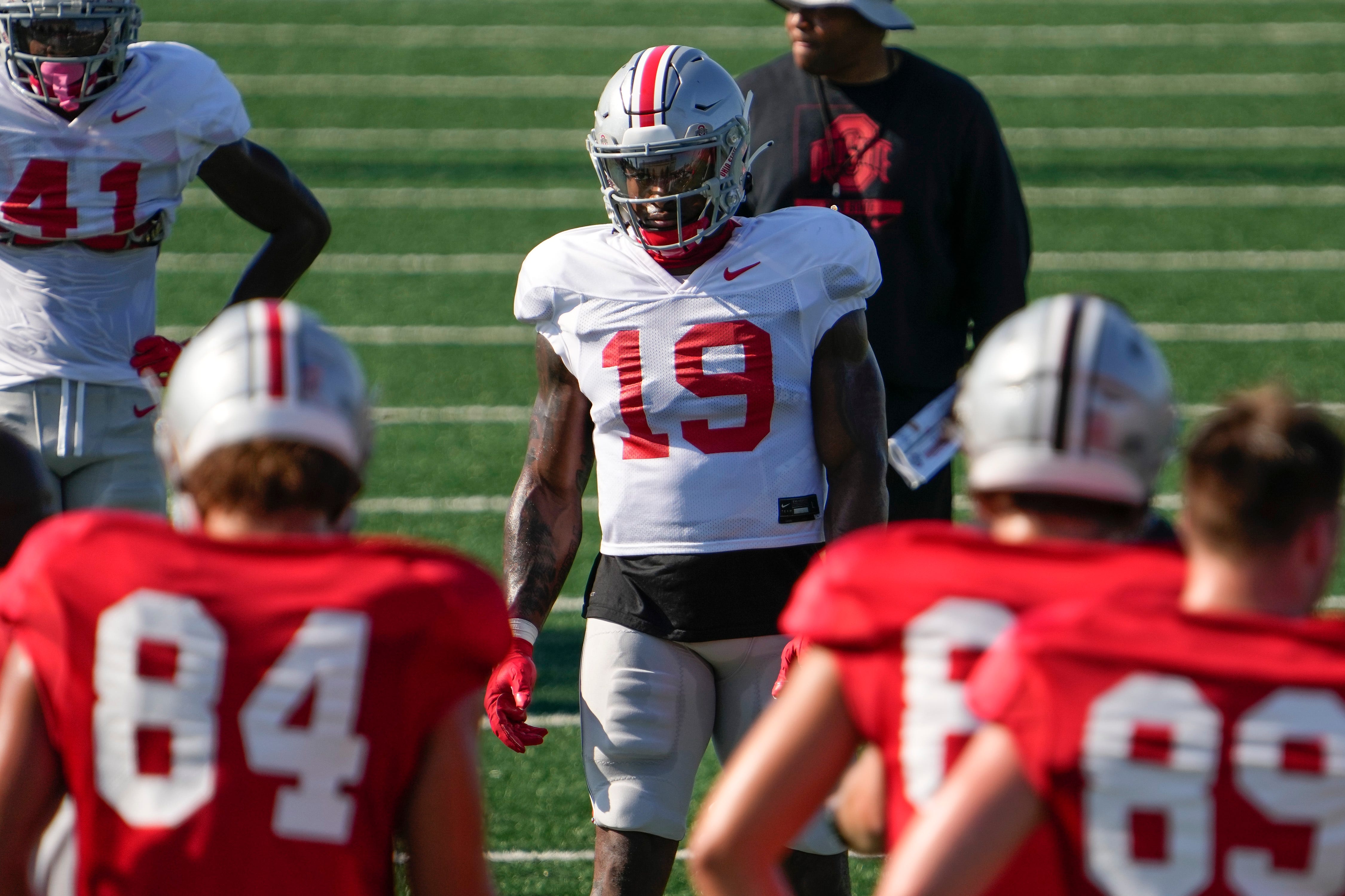 Ohio State football linebacker Chip Trayanum playing some running back