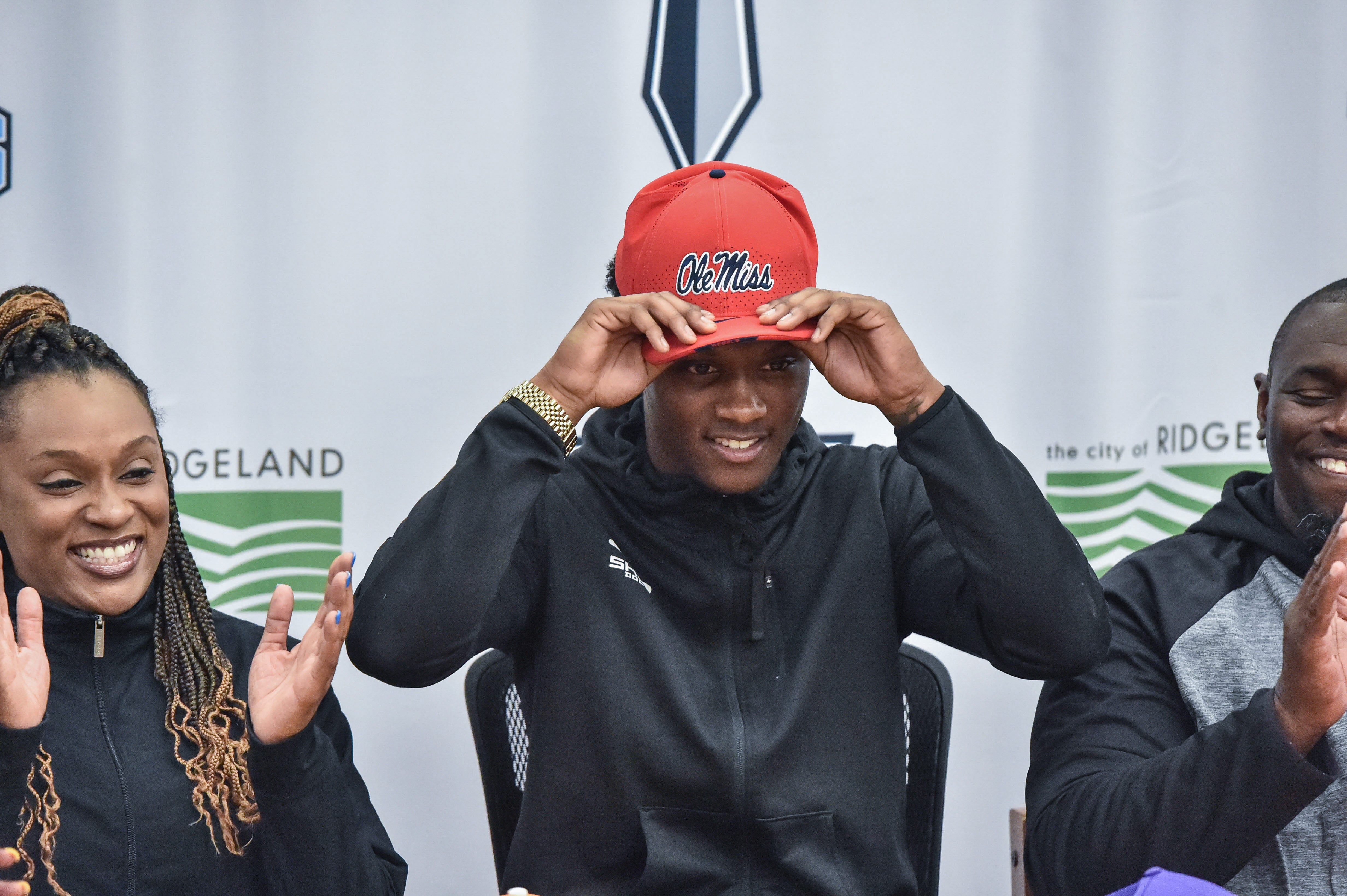 Ayden Williams commits to Ole Miss, which lands top Mississippi WR