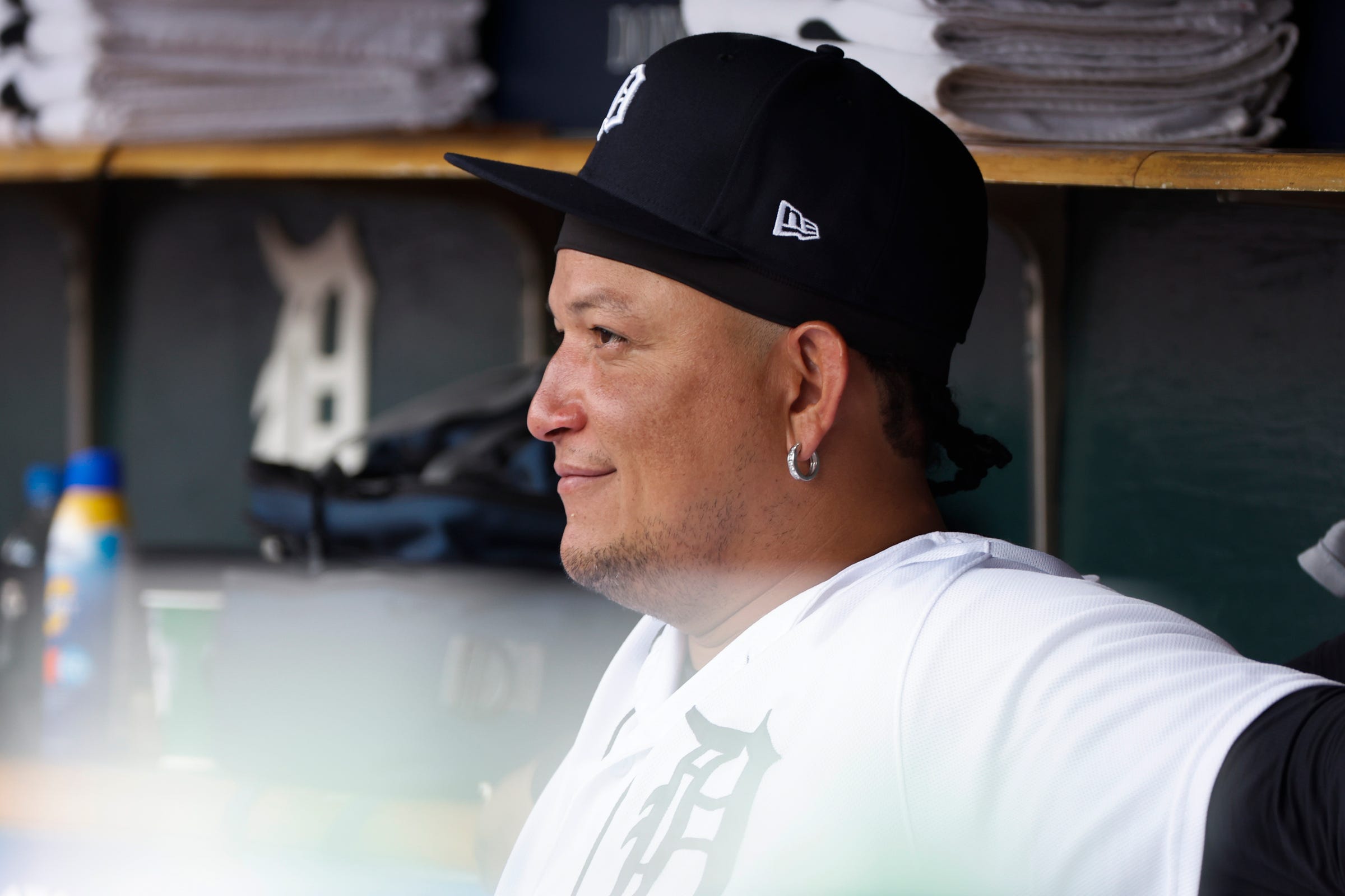 Detroit Tigers' Miguel Cabrera to IL; Josh Lester, 28, is replacement