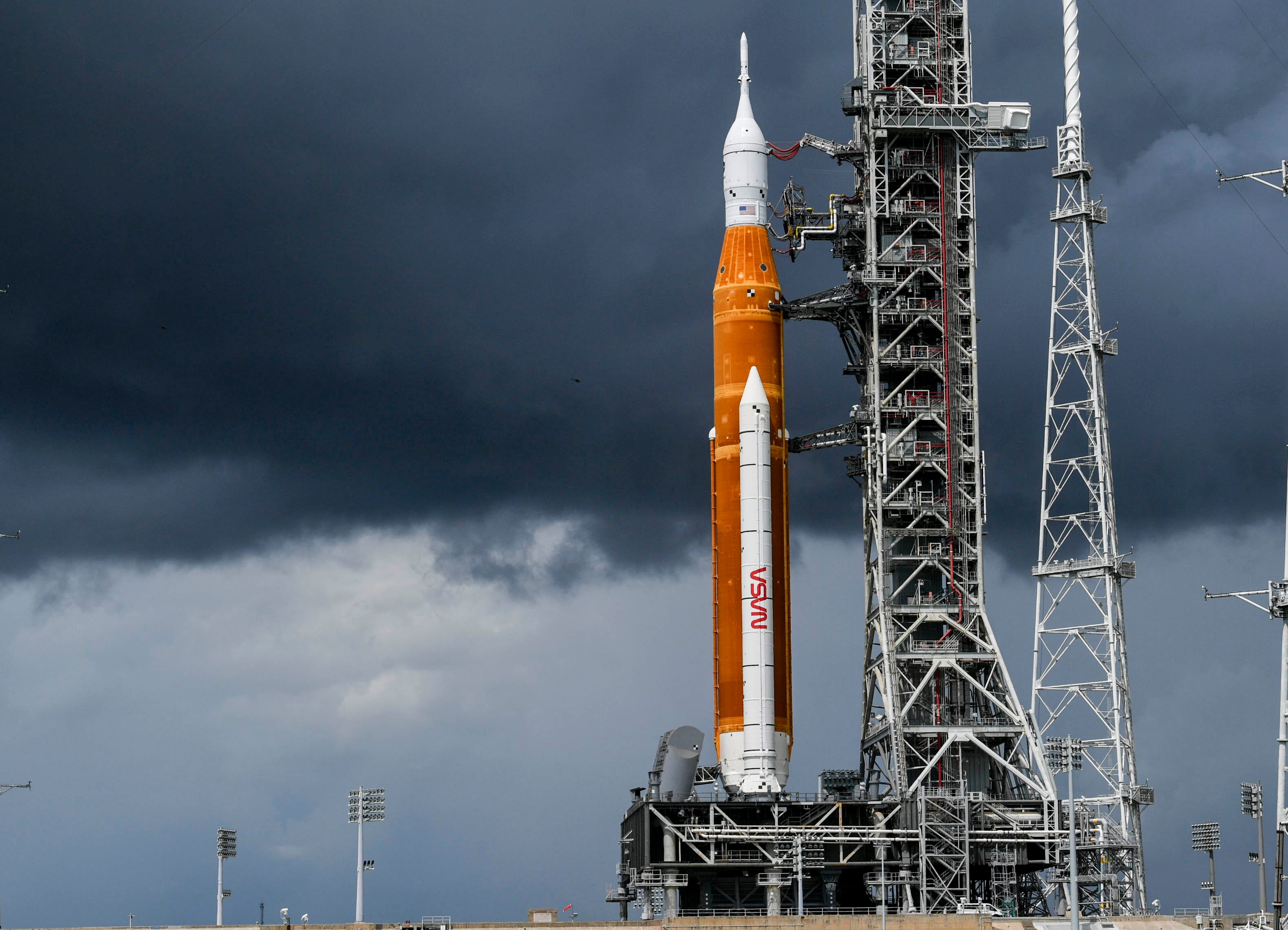 NASA's Artemis I moon rocket will face Tropical Storm Nicole on its pad