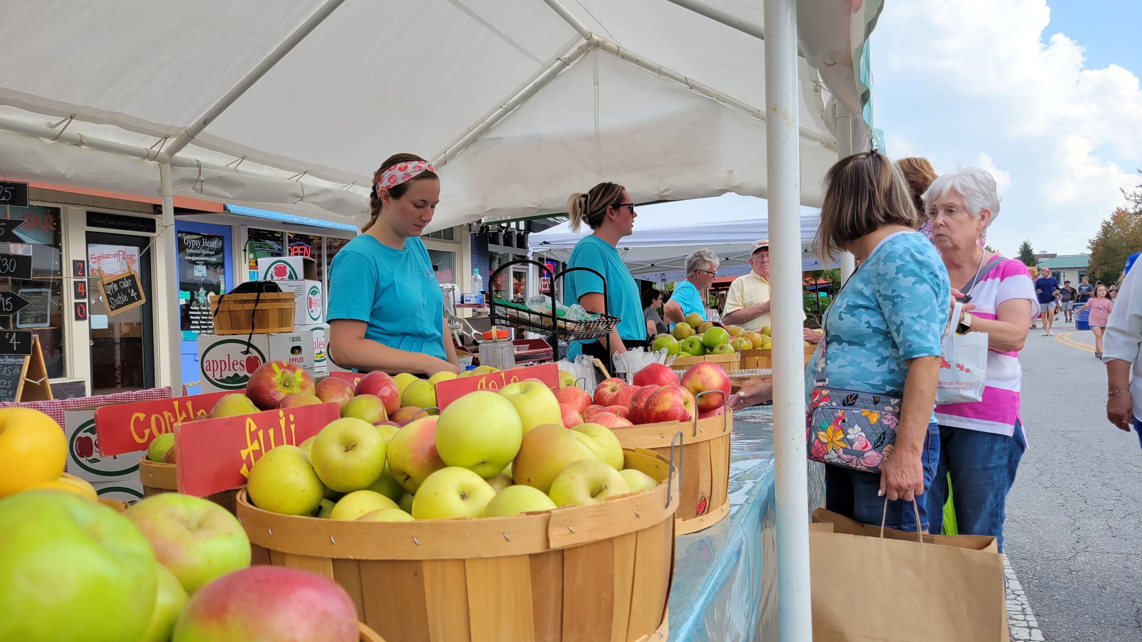76th Apple Festival begins: 2022 Apple Grower of the Year announced