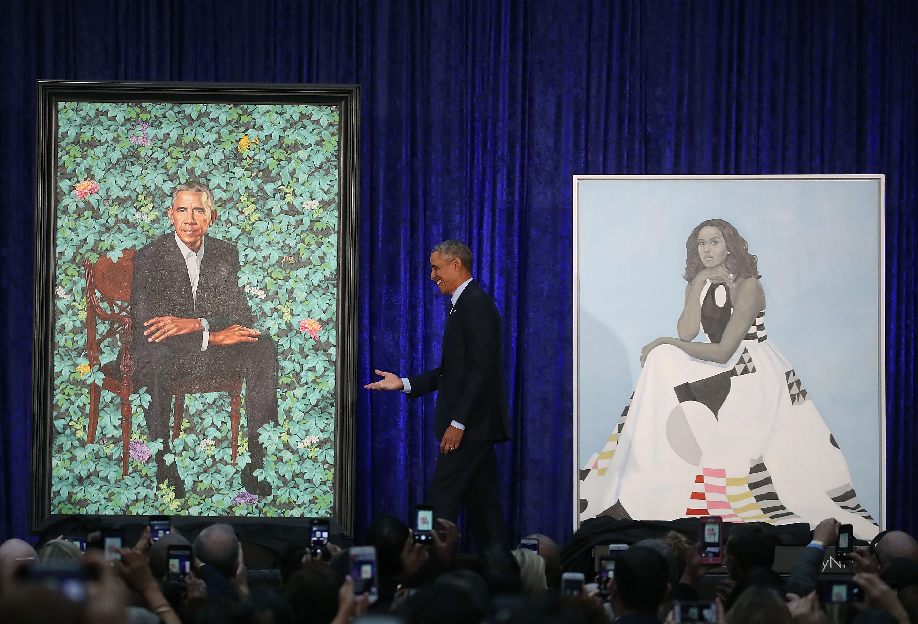 Official portraits of Barack and Michelle Obama unveiled at White House