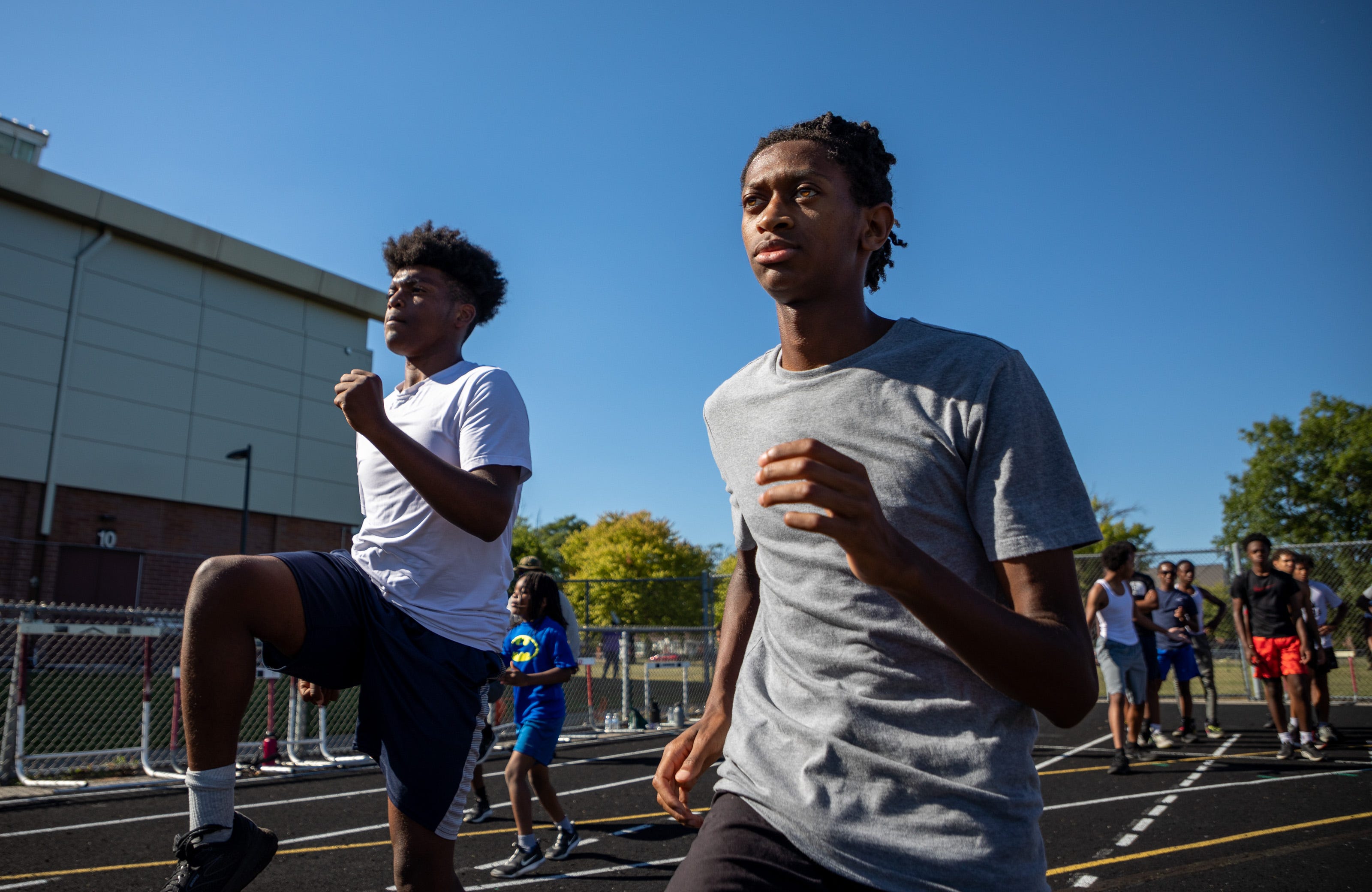 Detroit students go the distance in cross country at Renaissance High