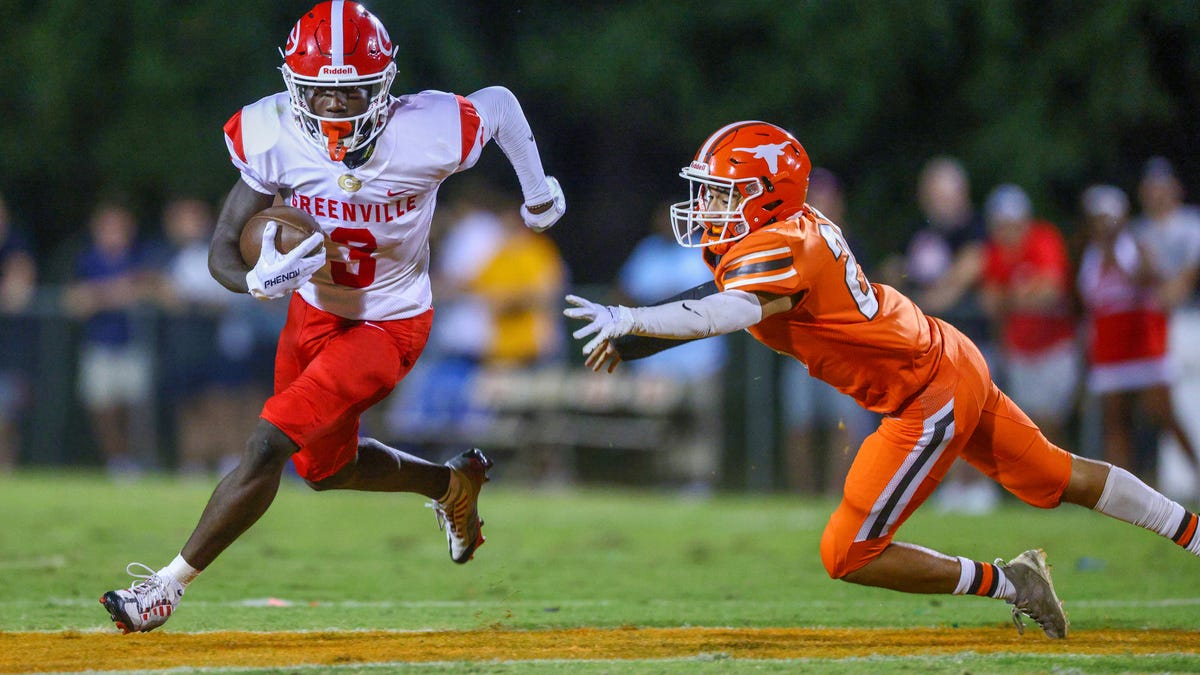SCHSL football: Mauldin vs. Greenville in a Upstate cross county game