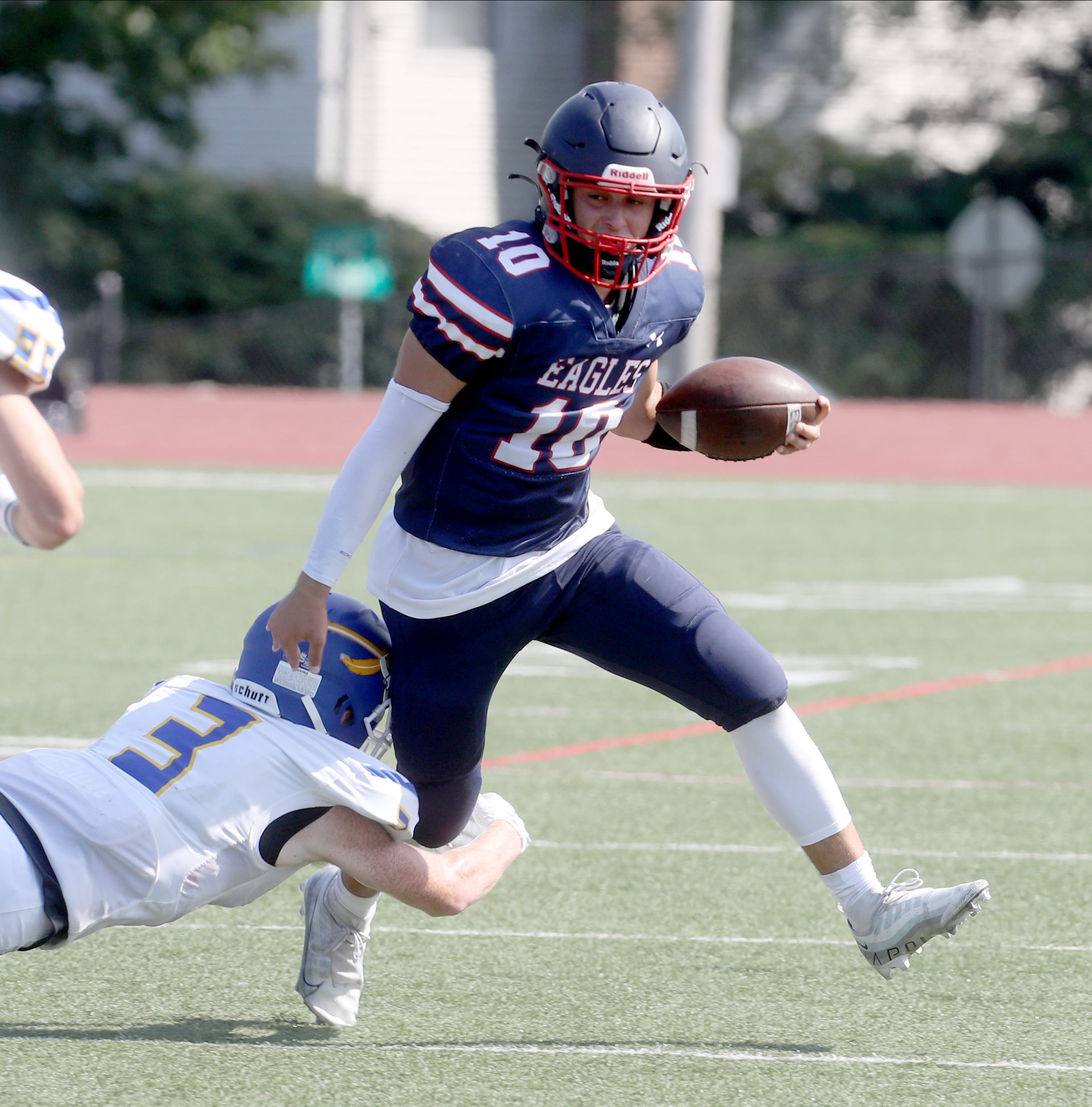 Eastchester over Mahopac 13-7 in varsity football Saturday