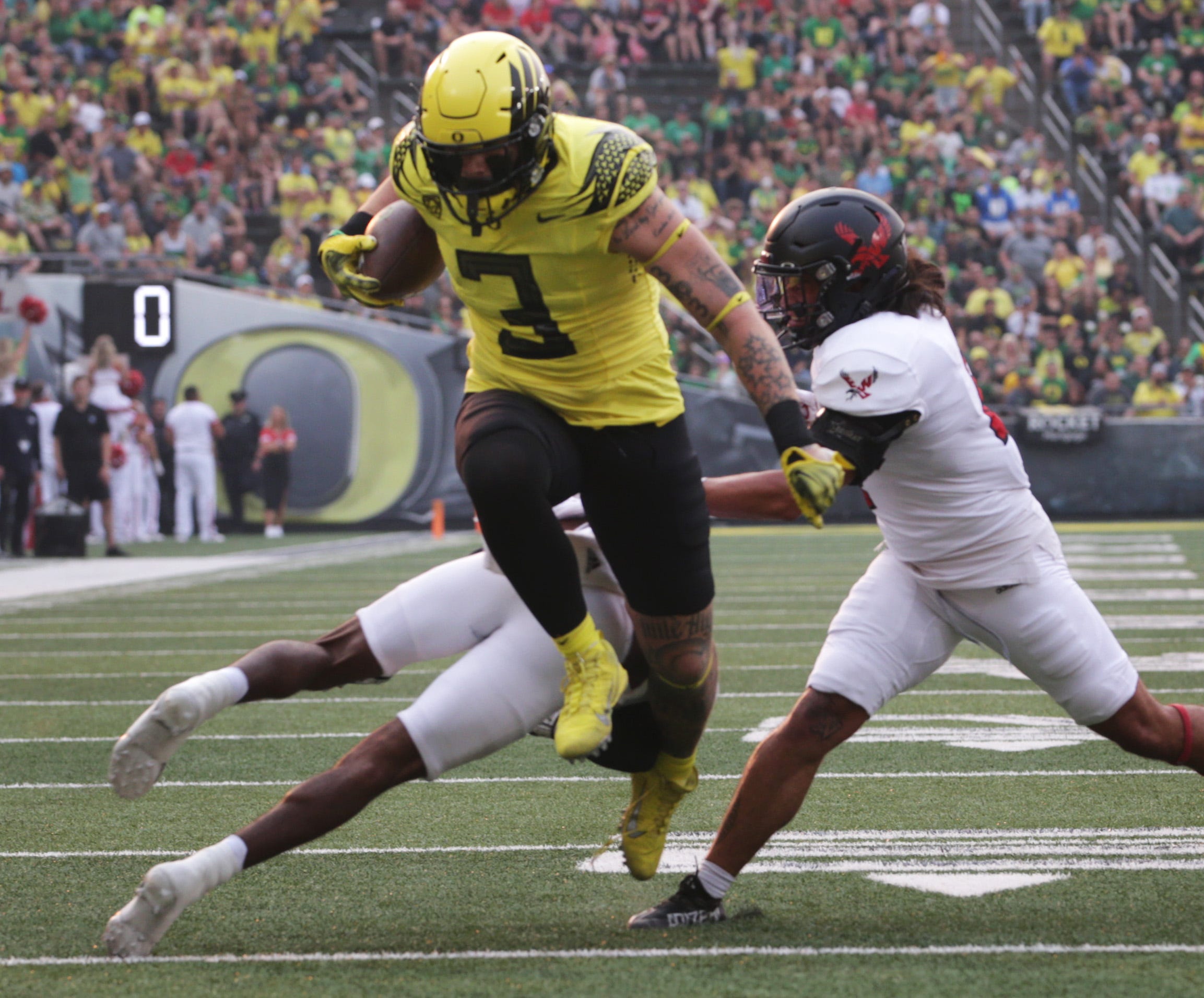 Oregon Ducks get back on track, return to AP rankings