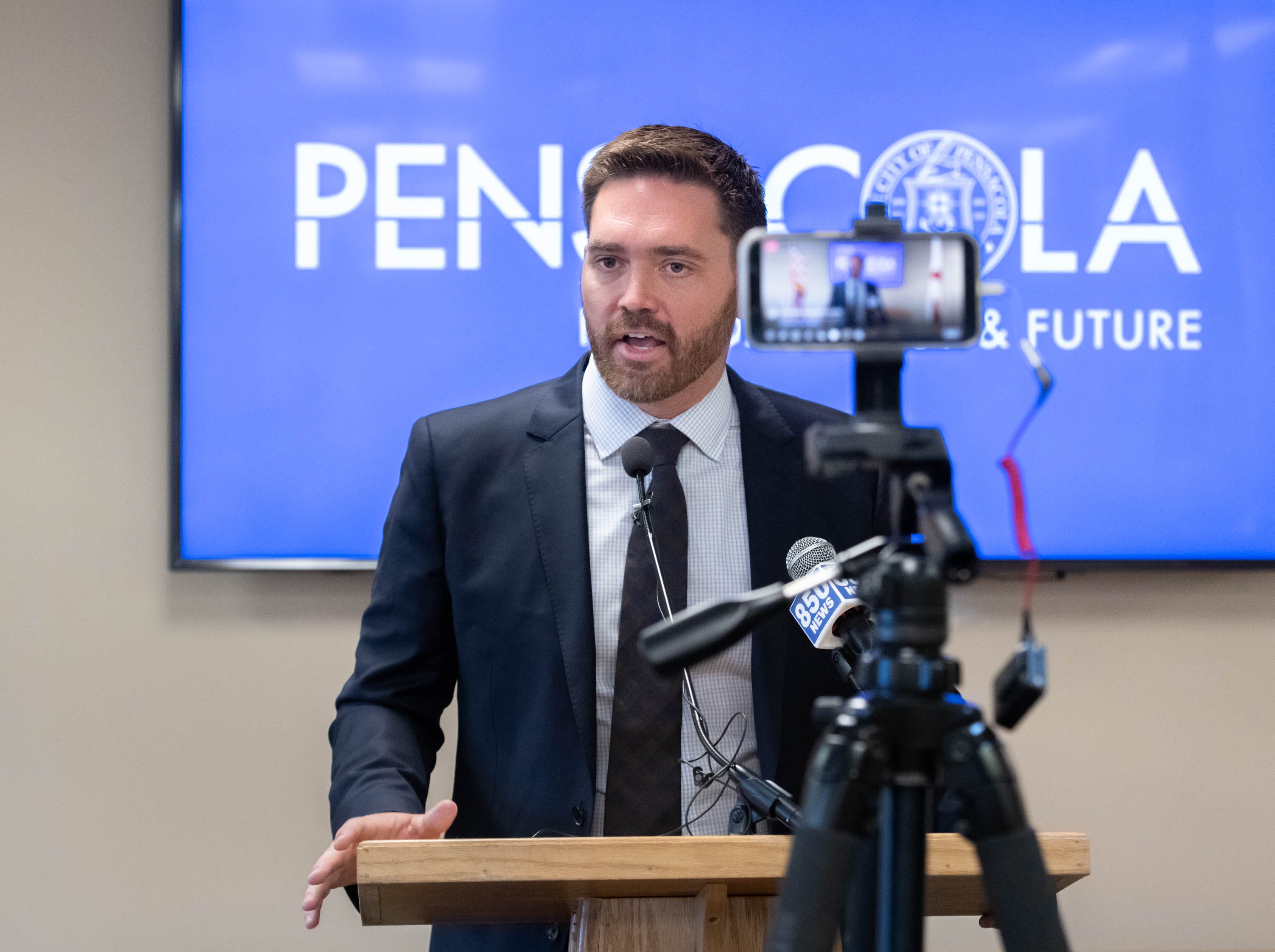 Pensacola Mayor-elect D.C. Reeves' transition team members announced