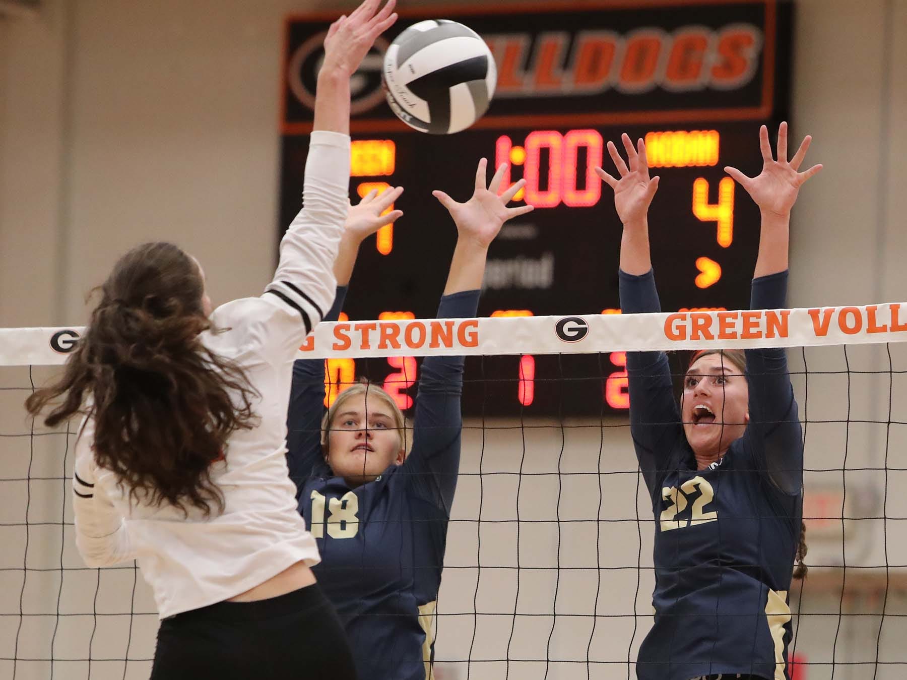 Hoban volleyball gets strong as match goes on to beat Green