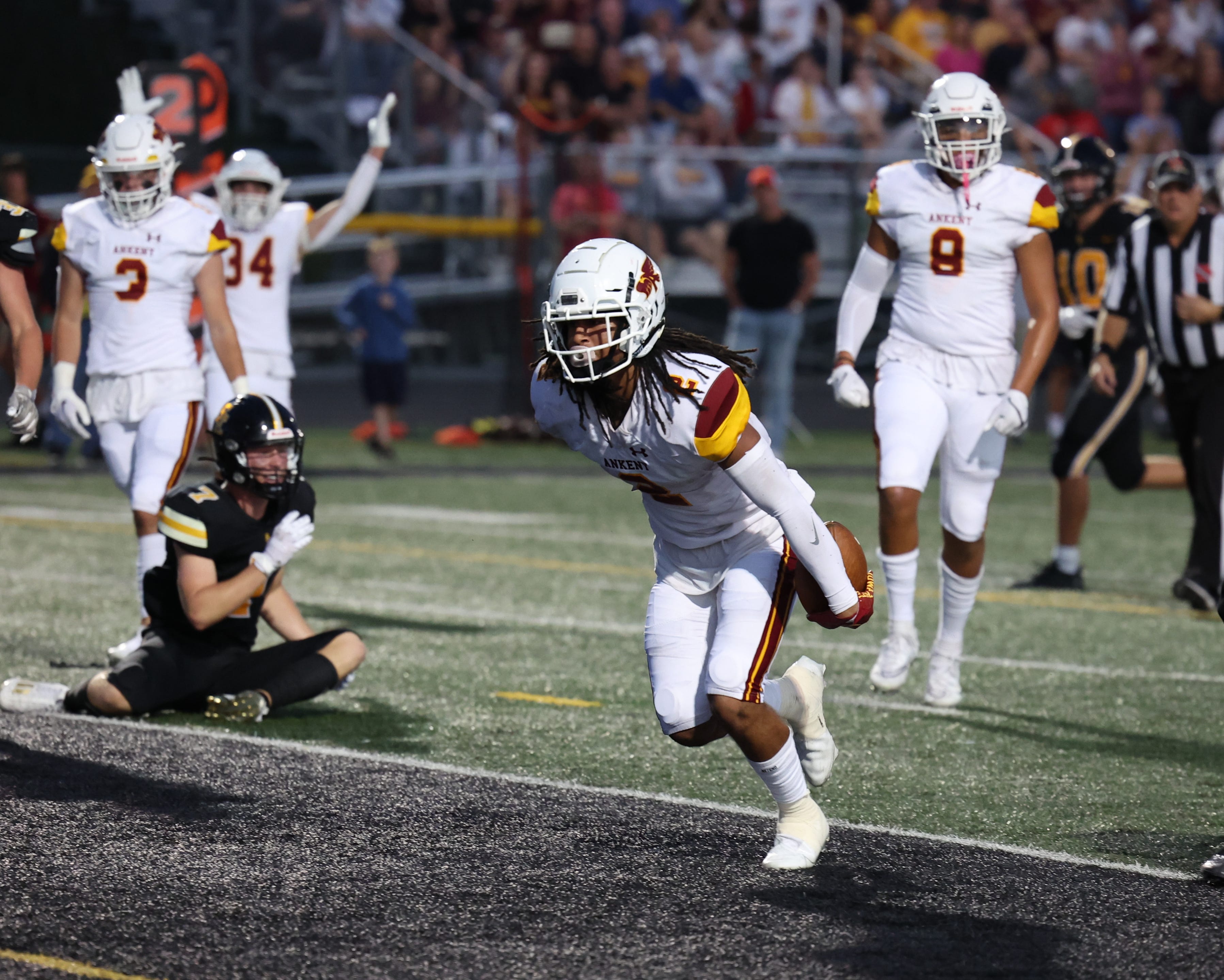 Ankeny 31, Southeast Polk 14: JJ Kohl, Jamison Patton key Hawks to upset