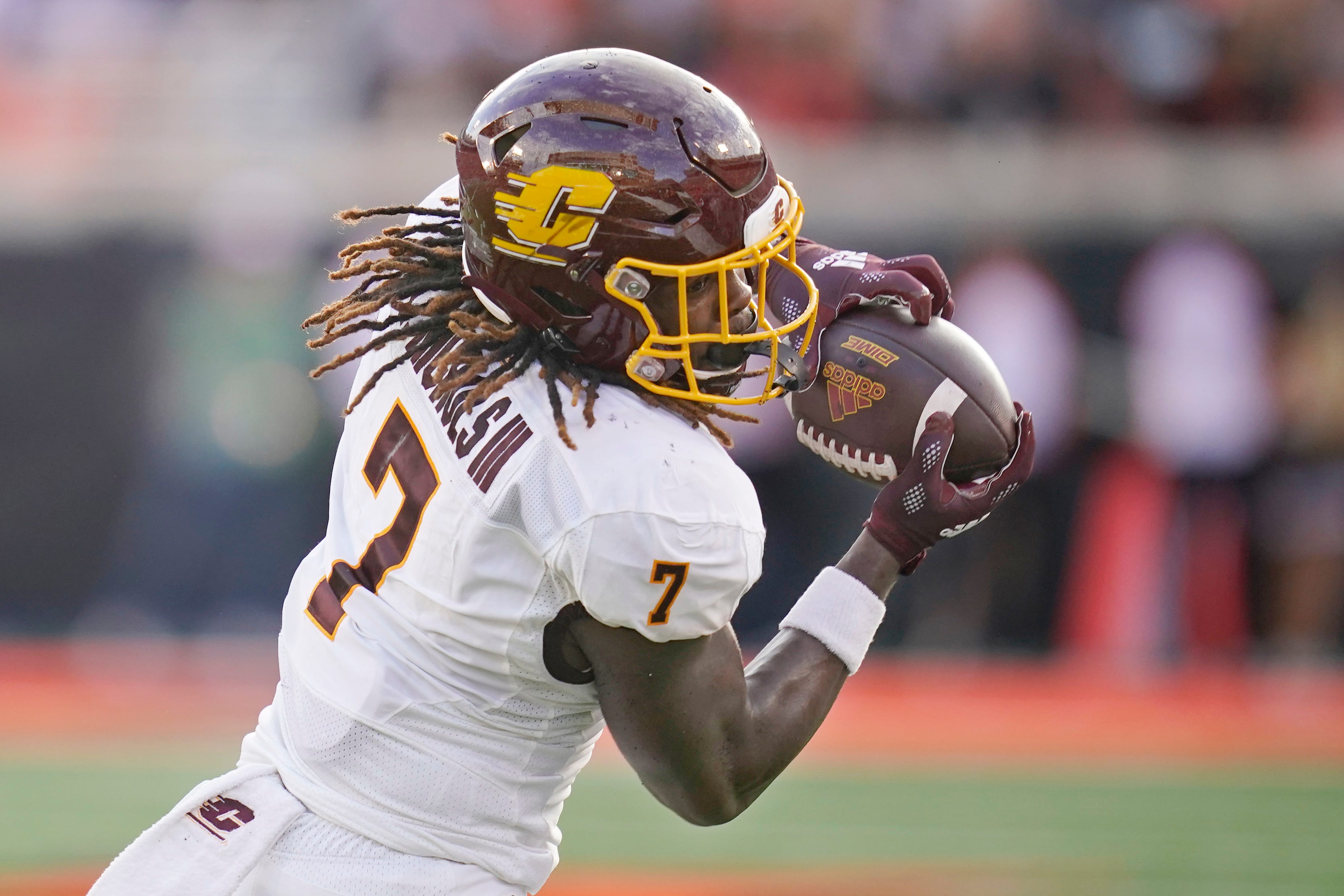 Saturday's state football: Lew Nichols, Central Michigan run roughshod ...