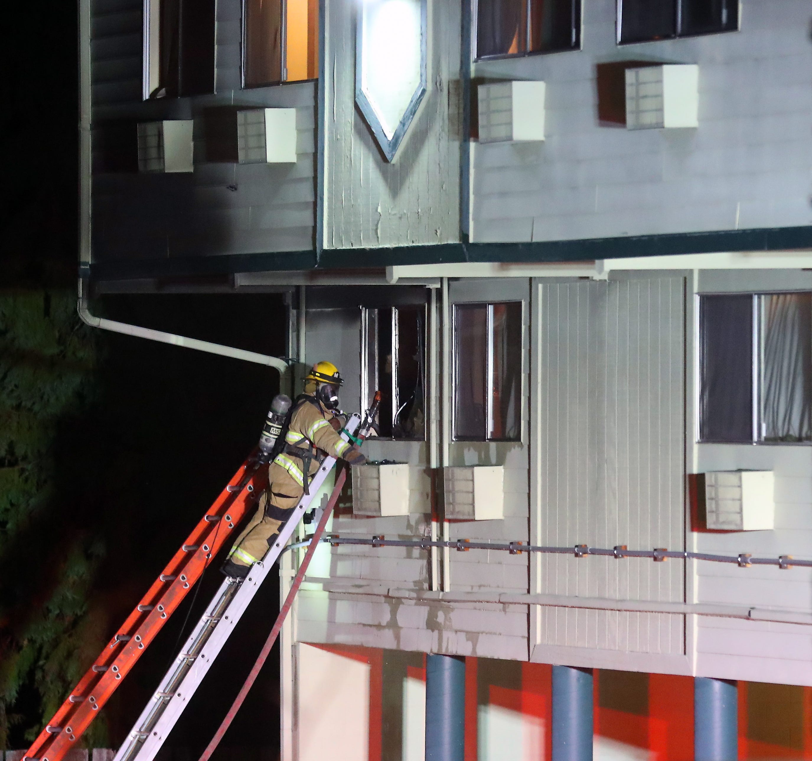 Arson suspected in Midway Inn fire in Bremerton; no injuries