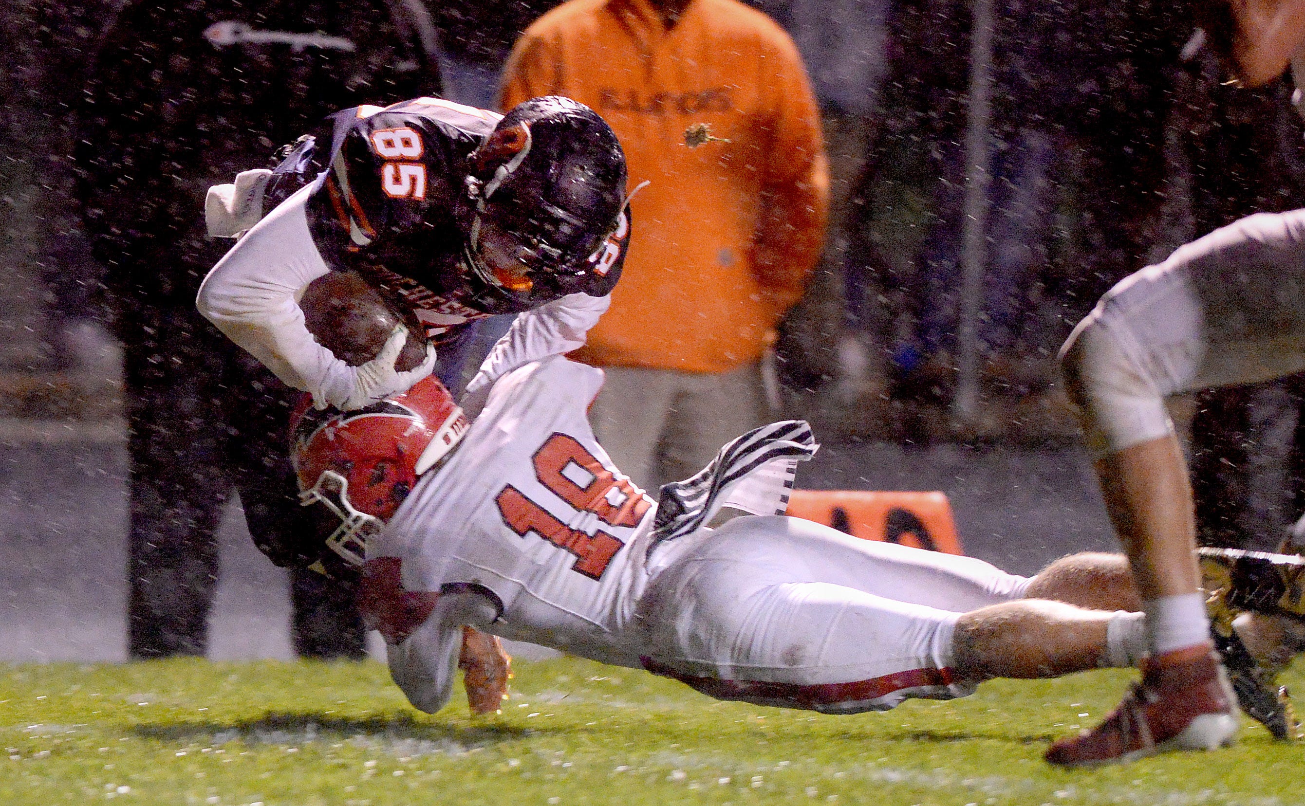 IHSA football: Rochester beats Glenwood in key CS8 game