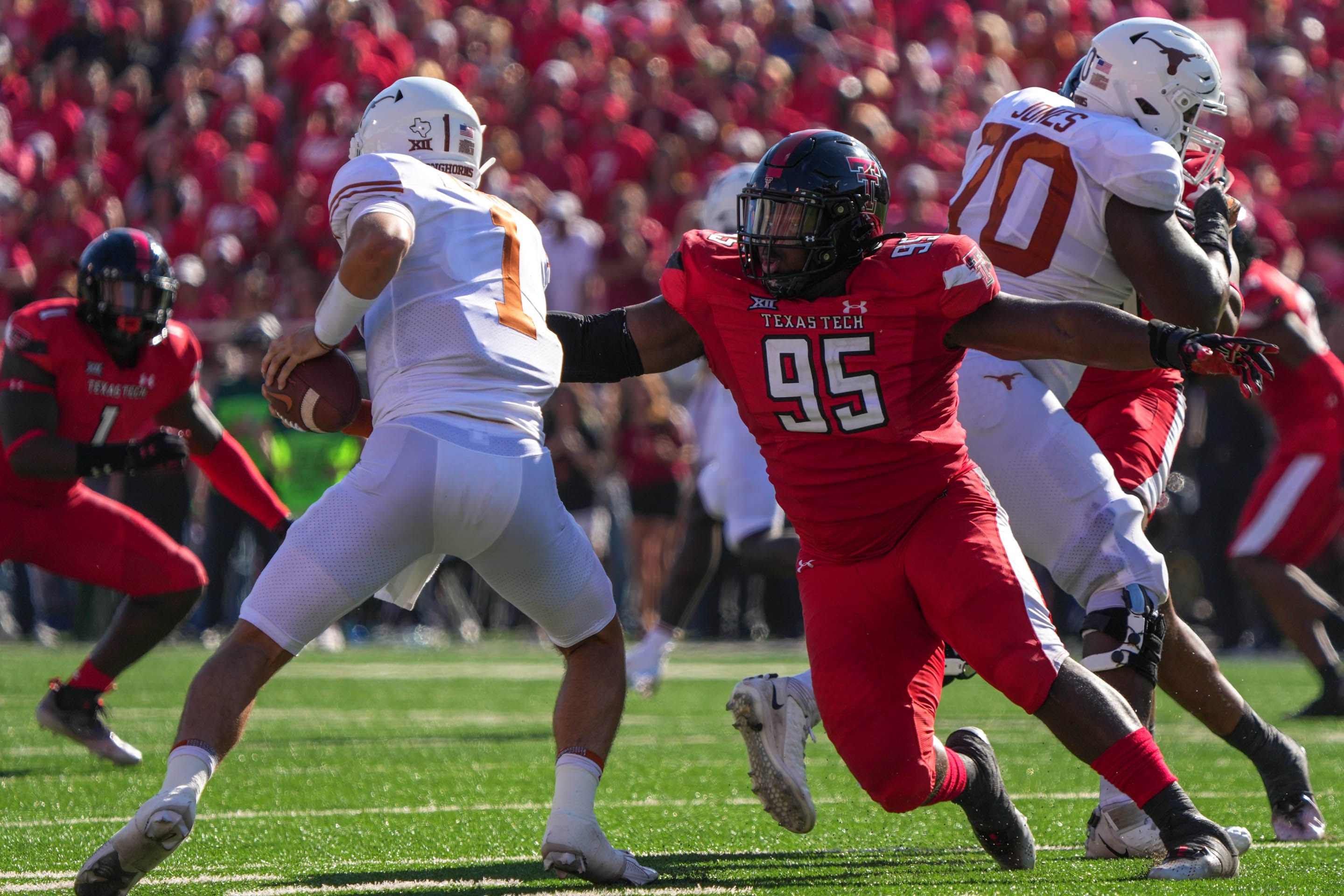 Texas Tech set for another challenge vs Kansas State, Deuce Vaughn