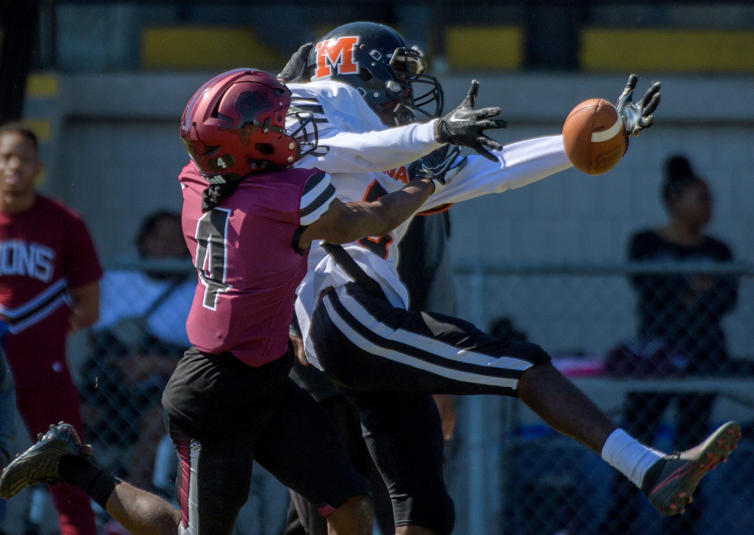 IHSA football: High-scoring Peoria High succeeding on defense, too