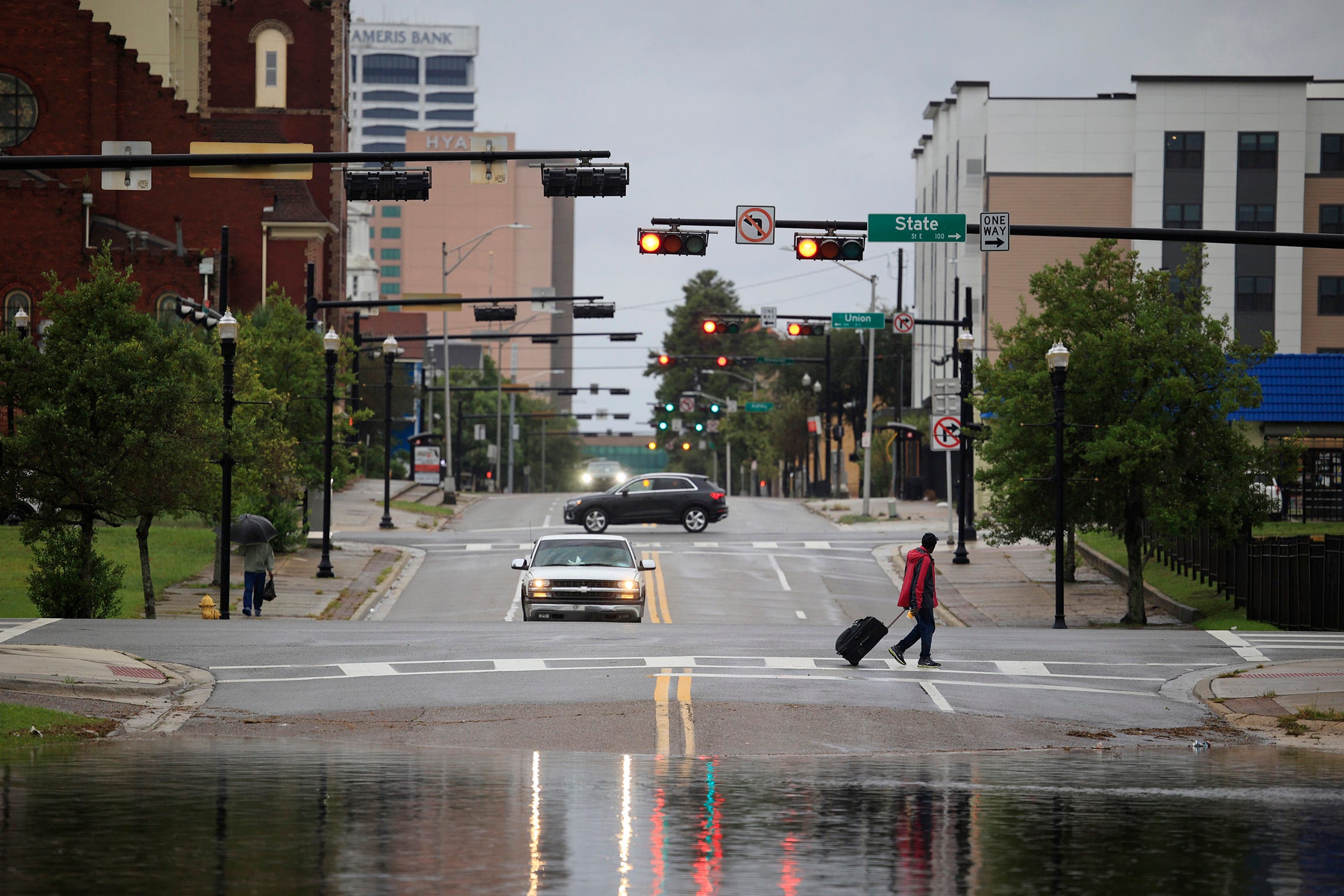 Jacksonville Mayor Lenny Curry provides final Tropical Storm Ian update