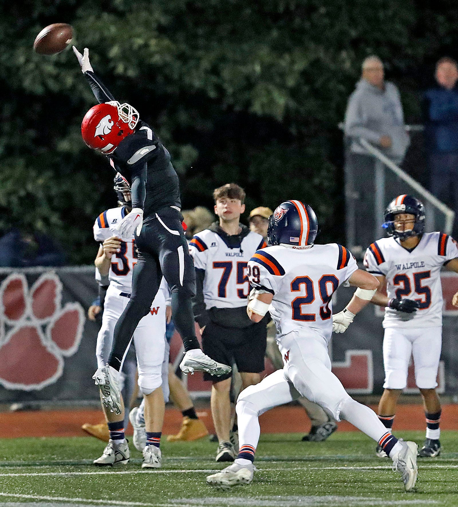 Come-from-behind win sends Milton football into Div. 3 semifinals