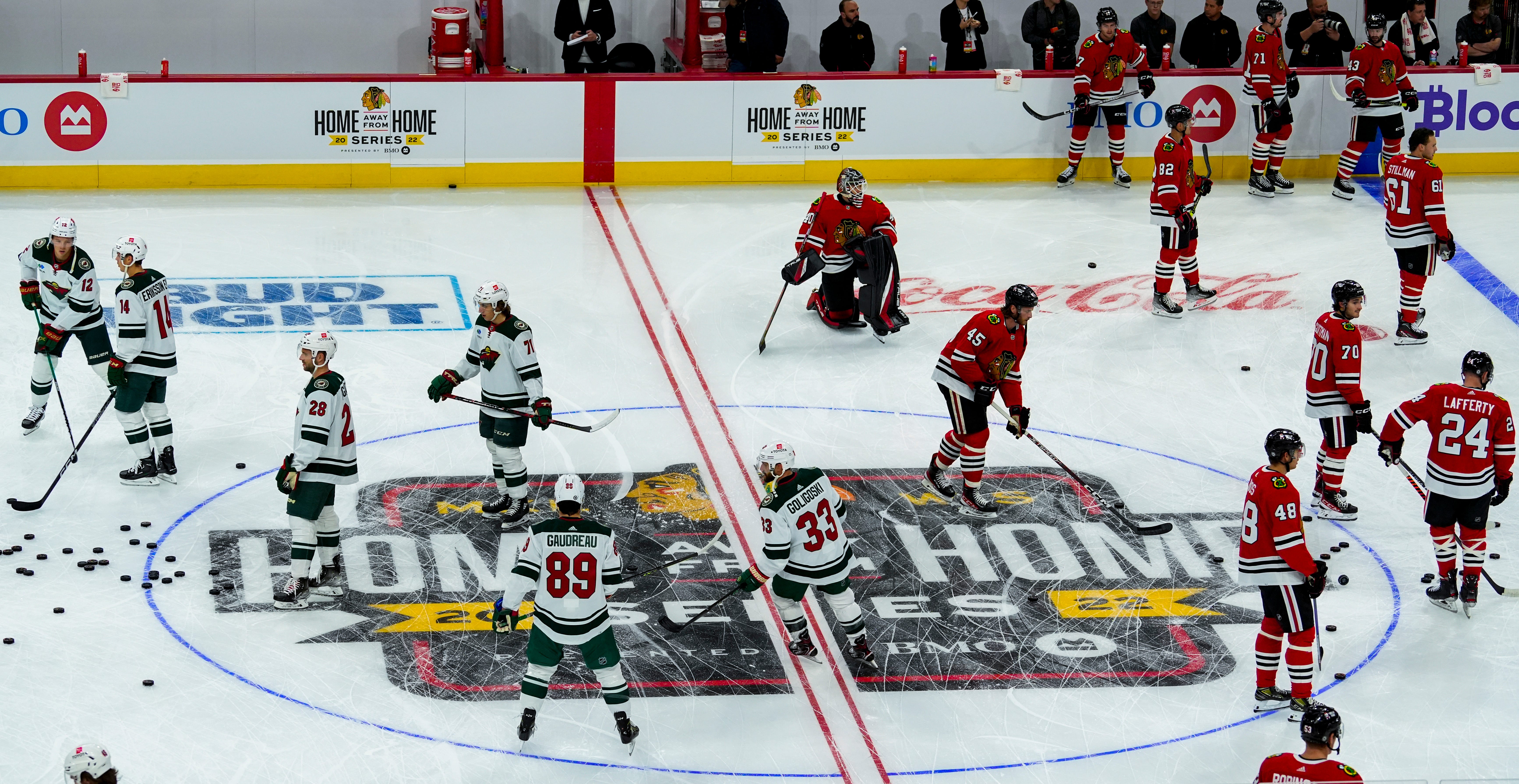Blackhawks-Wild NHL game at Milwaukee Fiserv Forum is a success